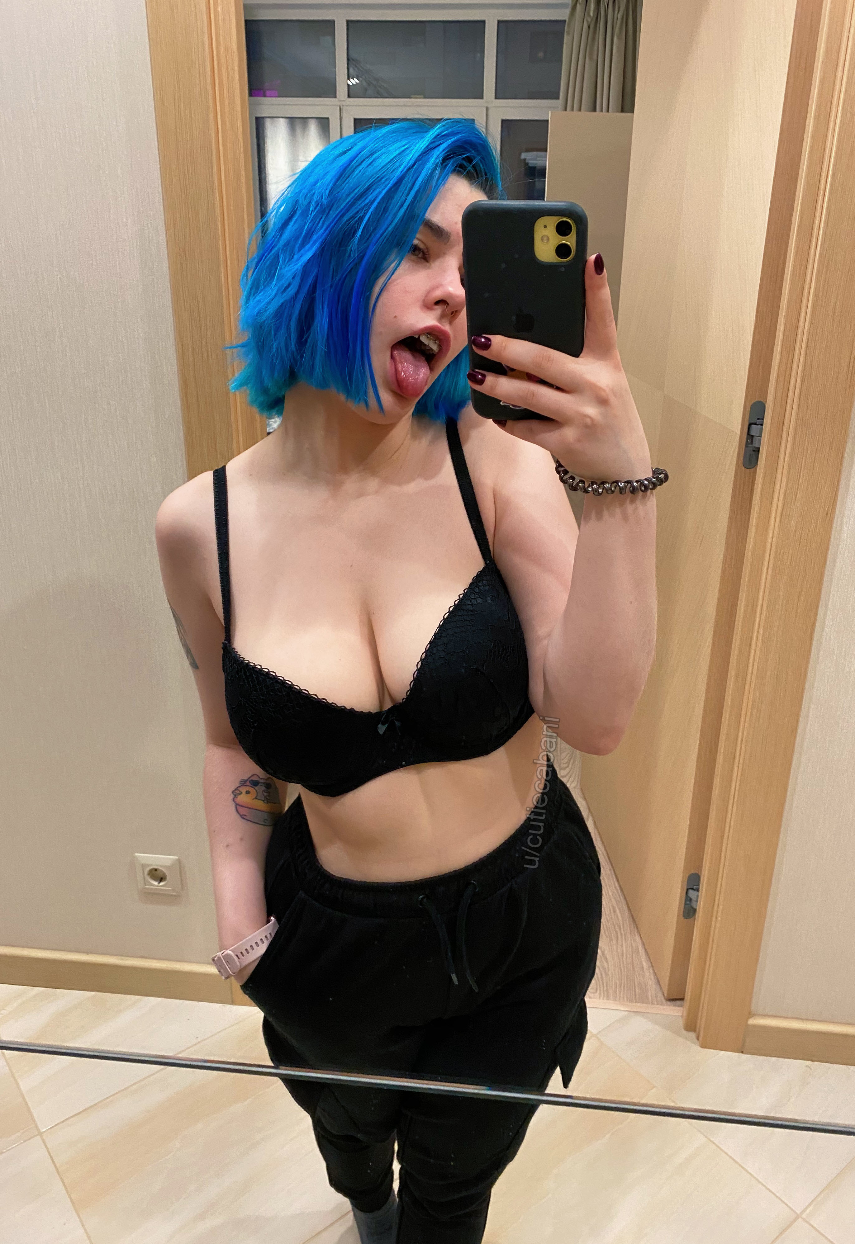 Mirror, mirror on the wall… | Scrolller