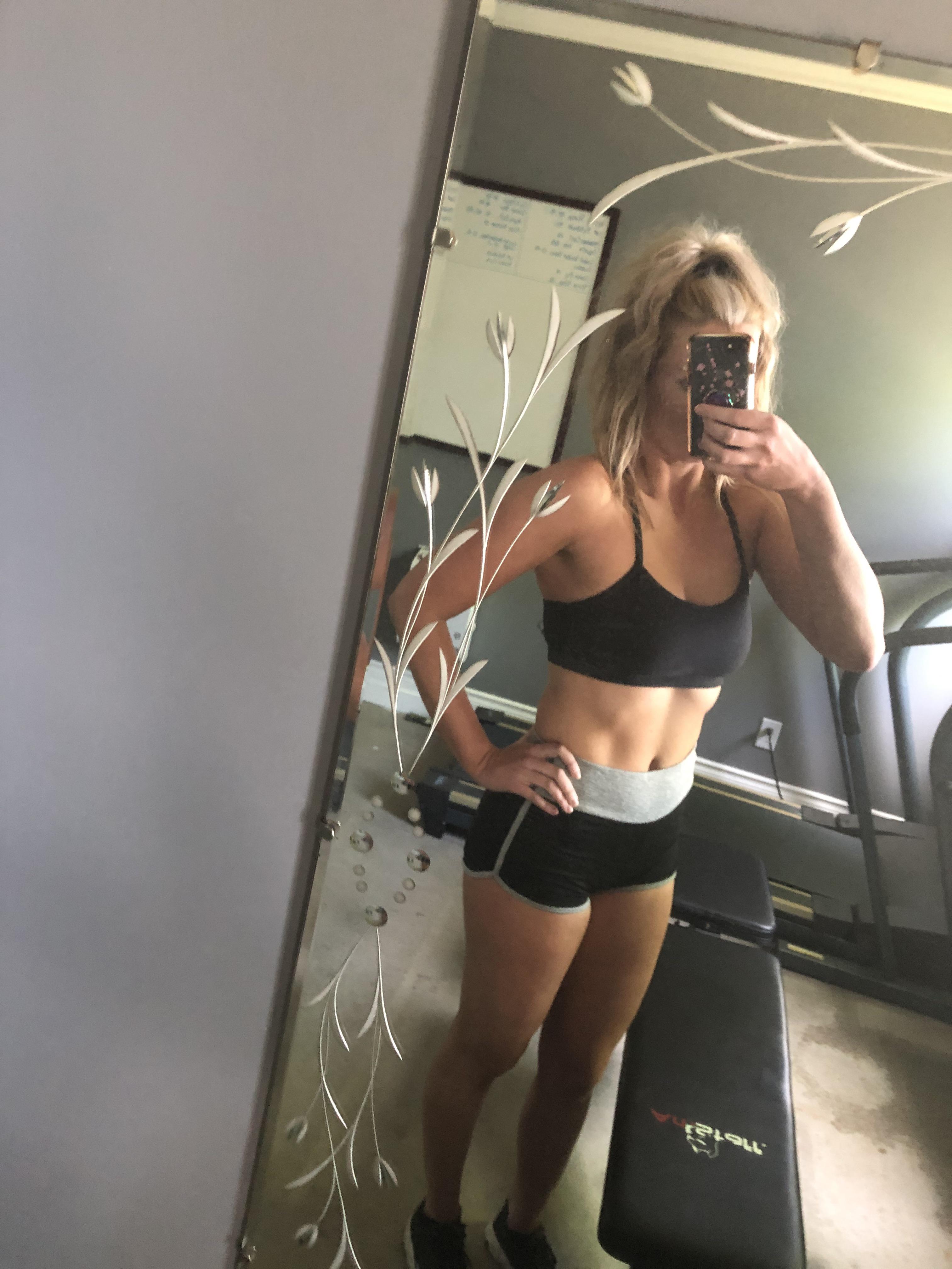 Mirror selfies are part of my sets… | Scrolller