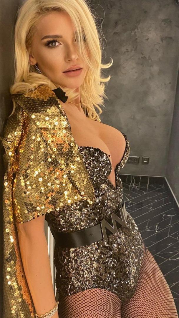 Misha Romanova | Scrolller