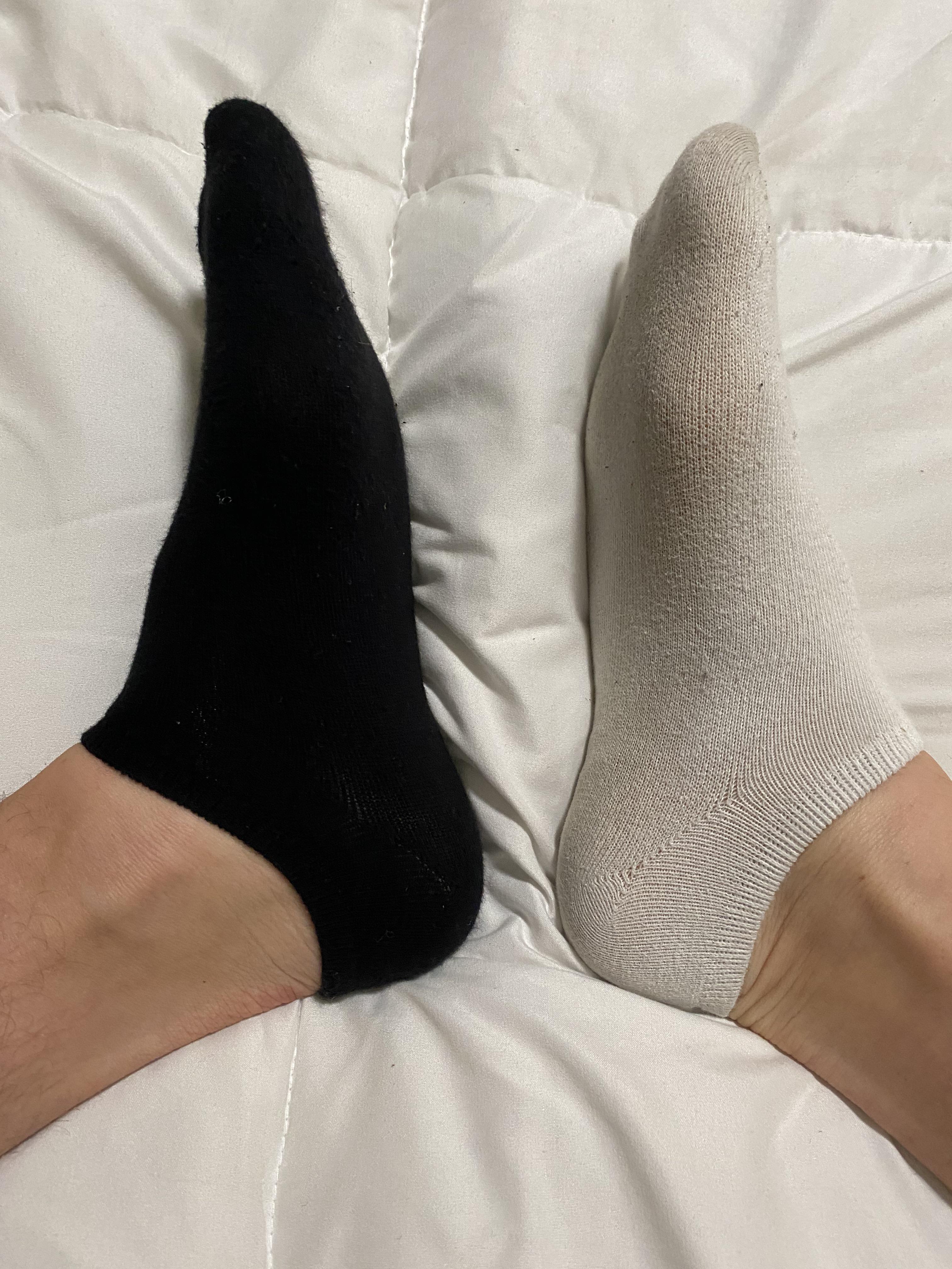 Mismatched. | Scrolller