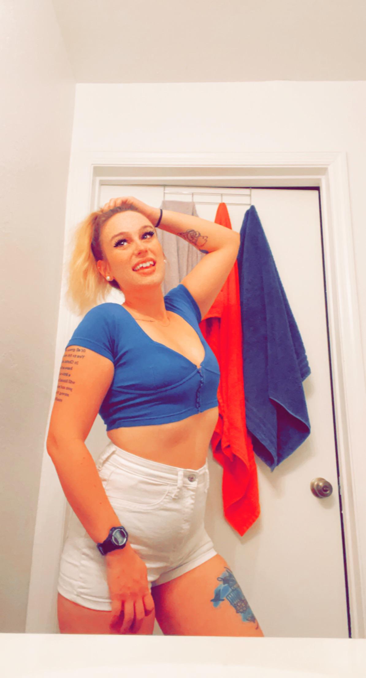 Miss innocent | Scrolller