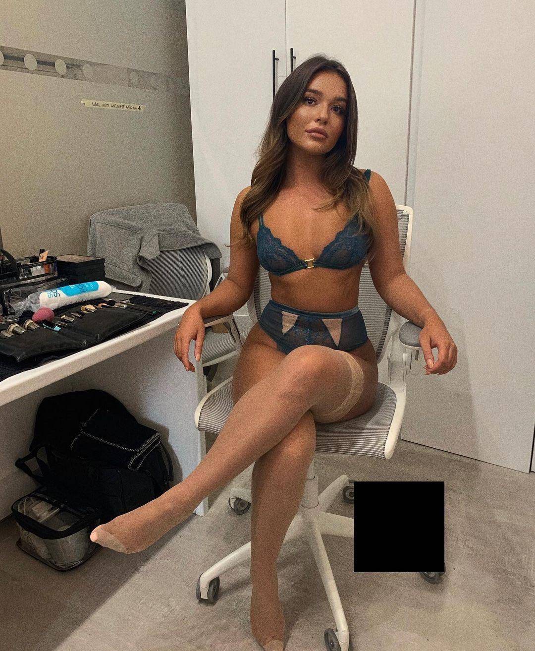 Miss Murphy | Scrolller