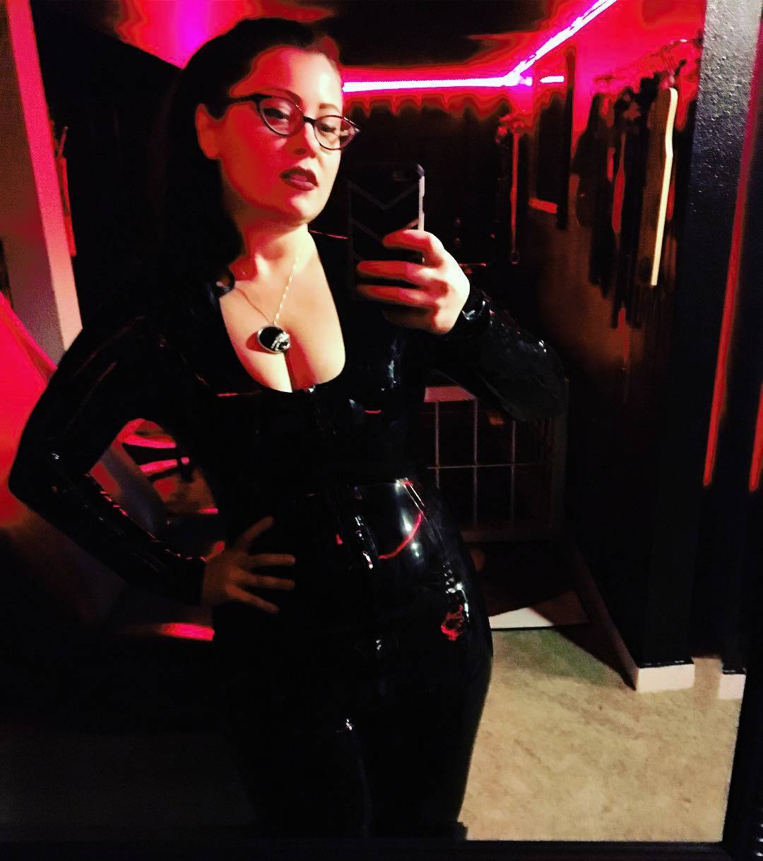 Mistress | Scrolller