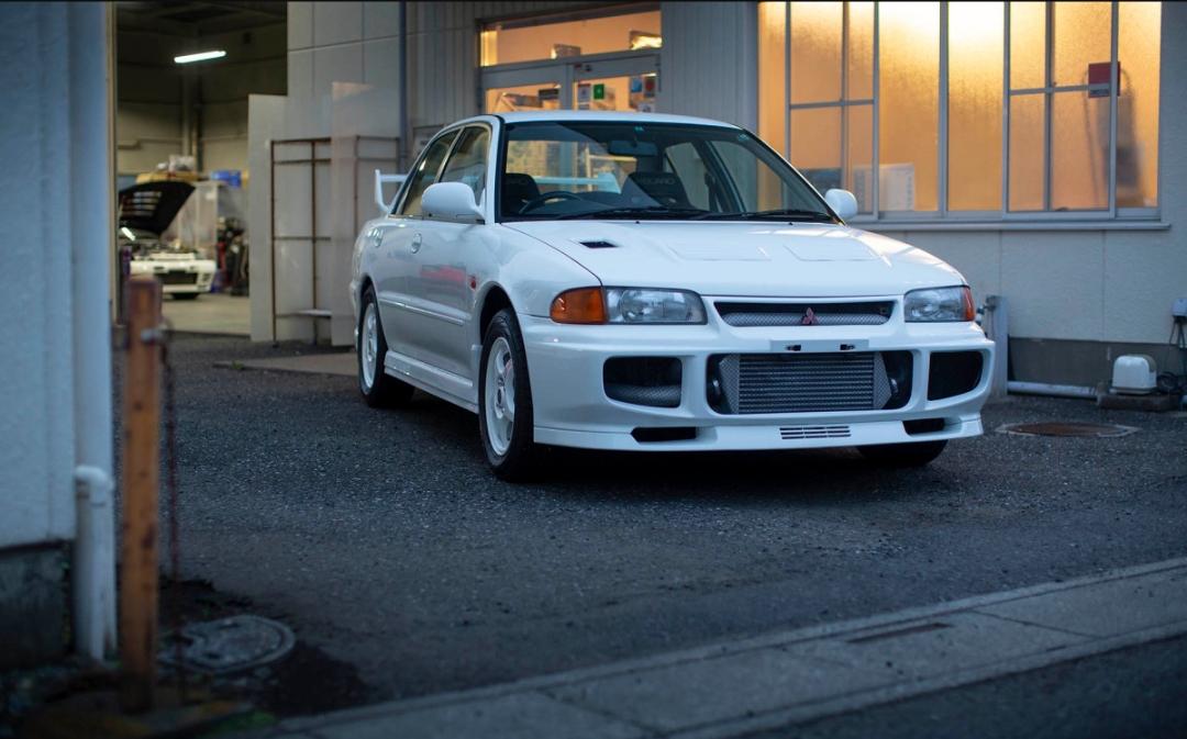 Mitsubishi Lancer Evolution | Scrolller