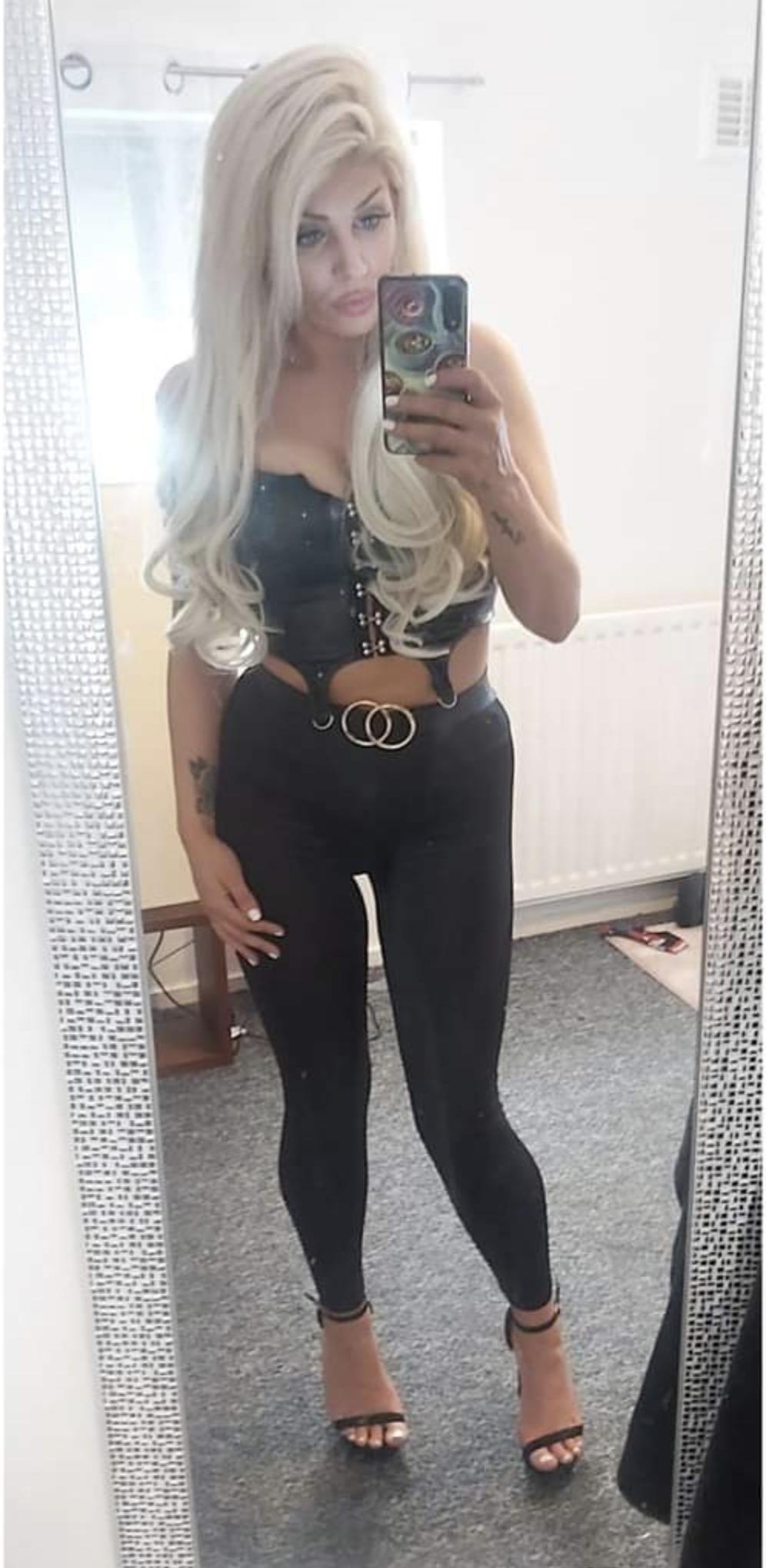 Mmmmm laura | Scrolller