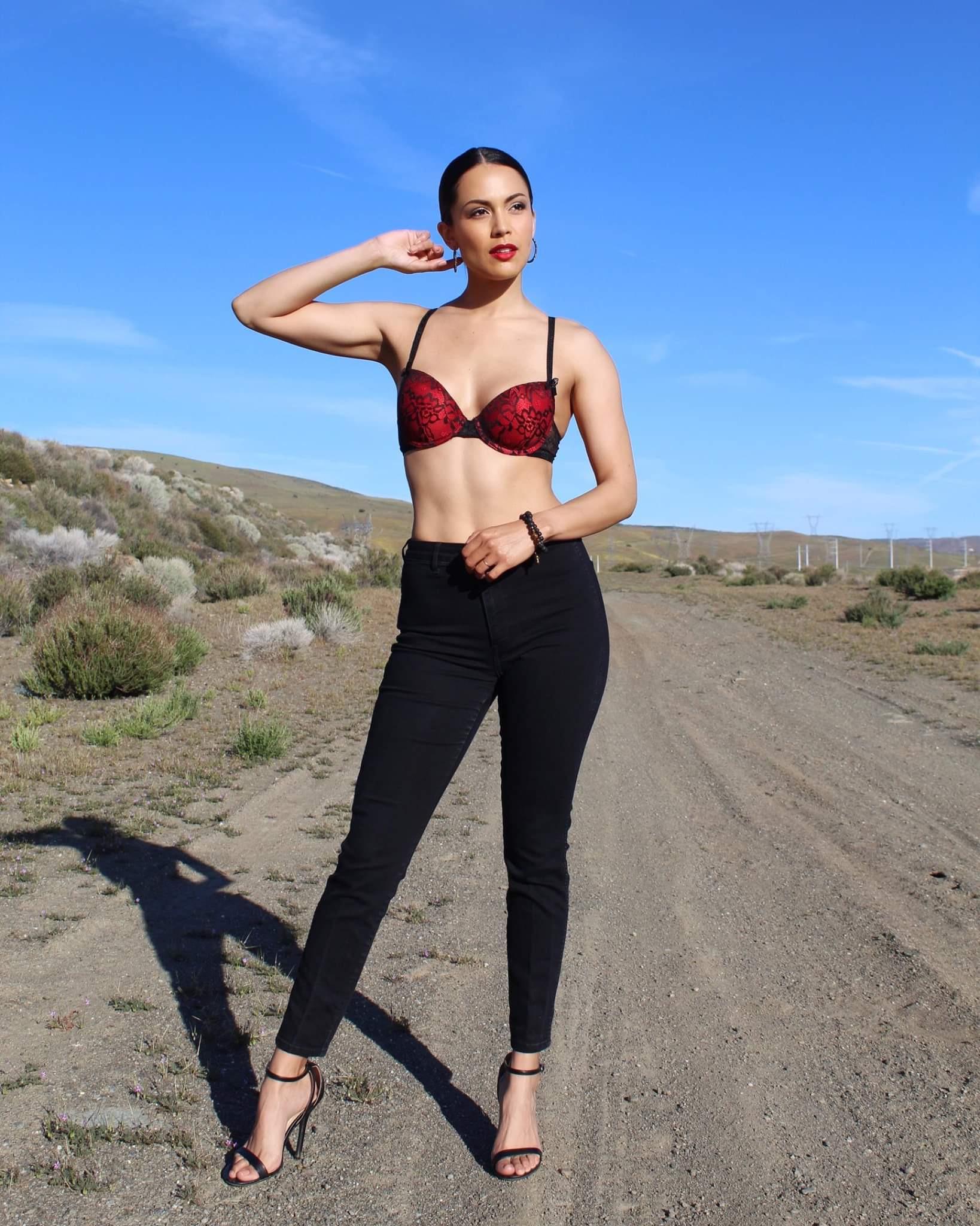 Model Monday | Scrolller