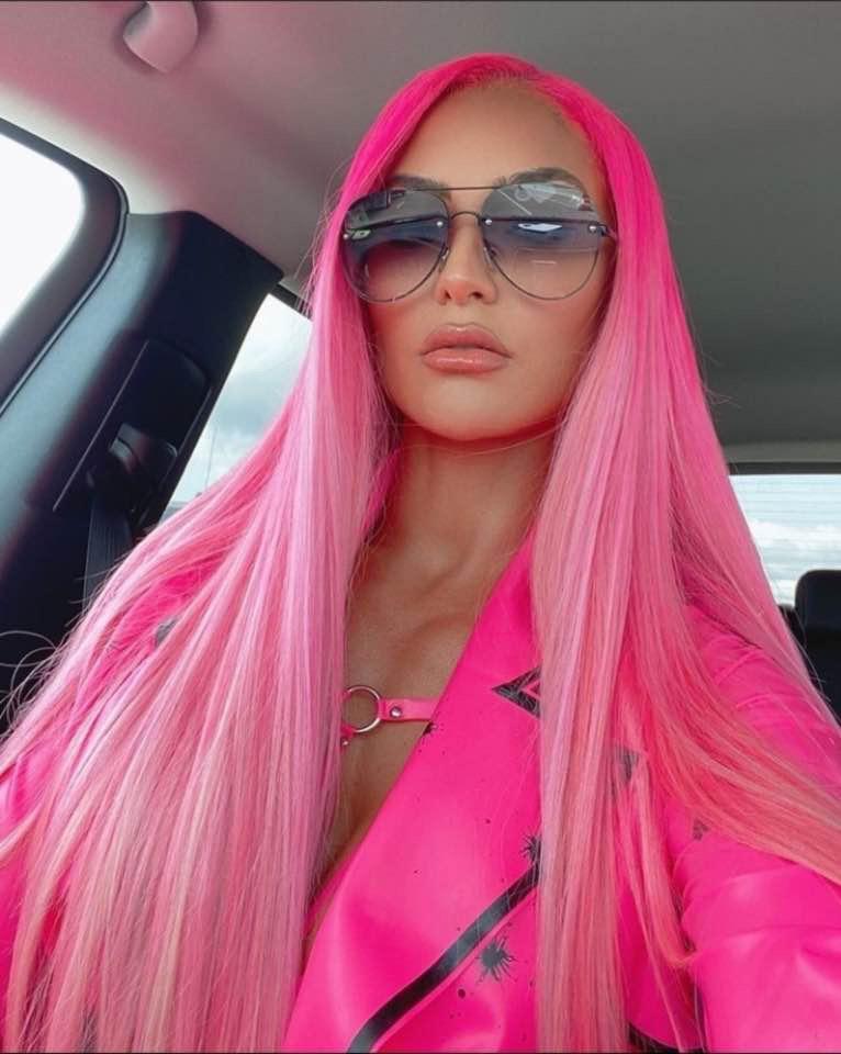 Model Unknown :( | Scrolller