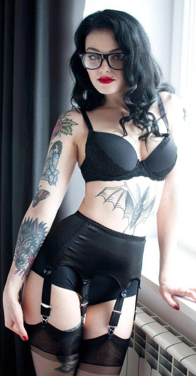 Modern Rockabilly/ Psychobilly Pinup model. | Scrolller