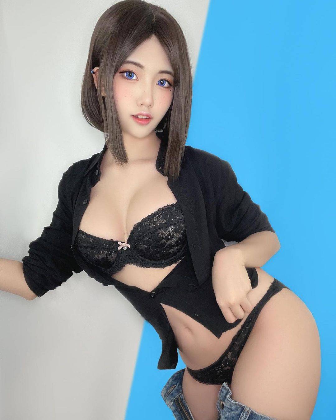 MoiiChan as Sam, Samsung | Scrolller