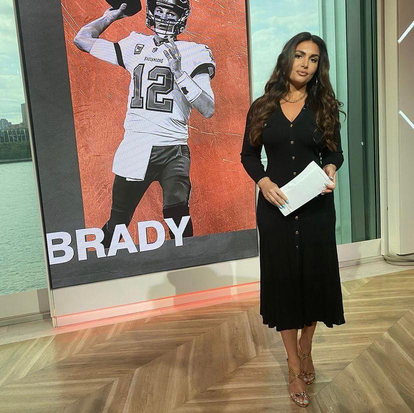 Molly 🖤 | Scrolller