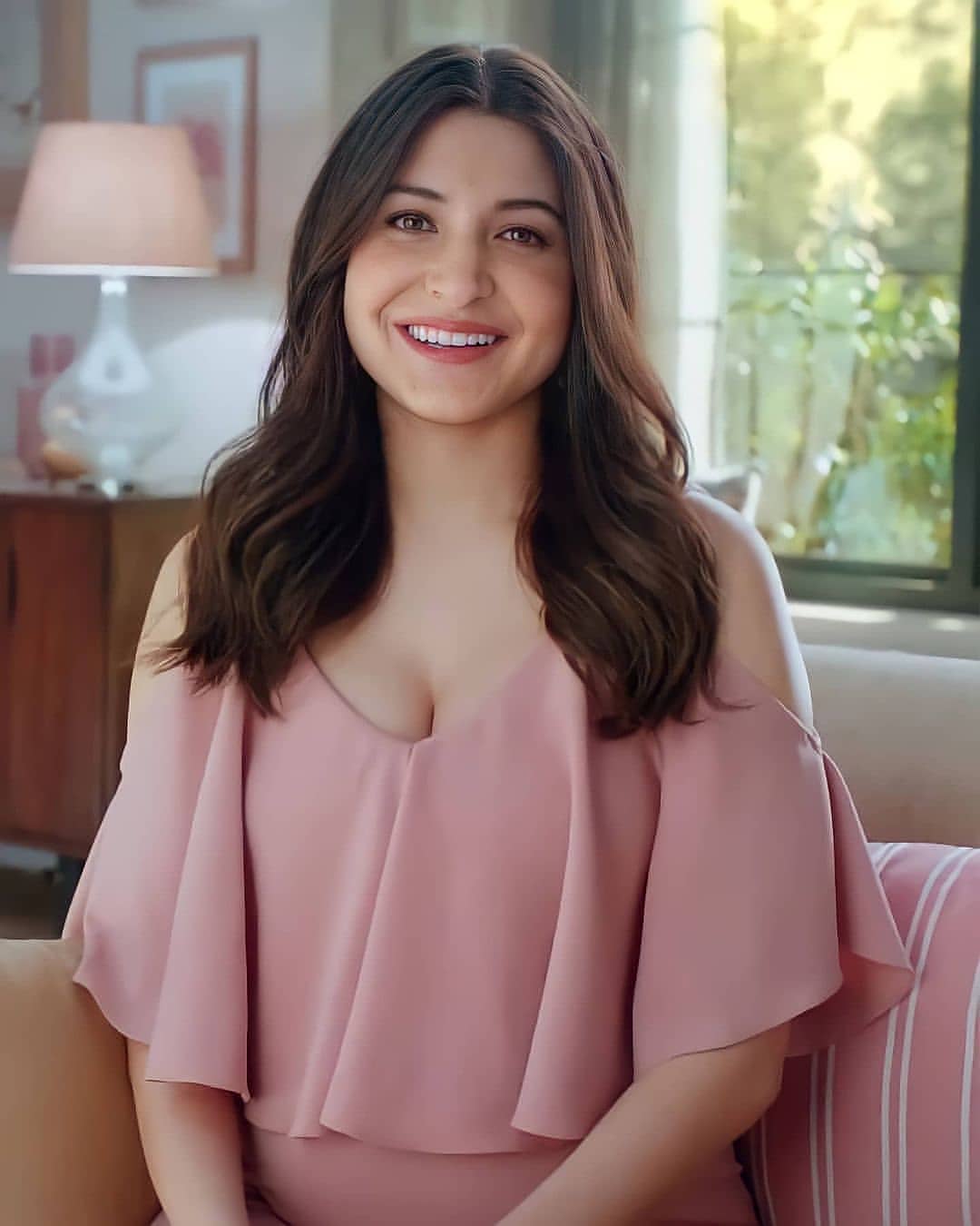 Mommy anushka ke boobs ka size bad raha hai | Scrolller