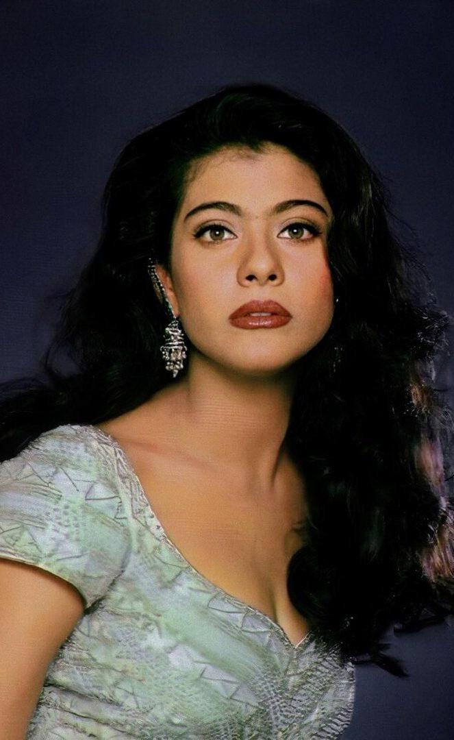 Mommy Kajol at her peak !!! | Scrolller