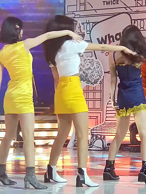 Momo, Tzuyu & Sana | Scrolller