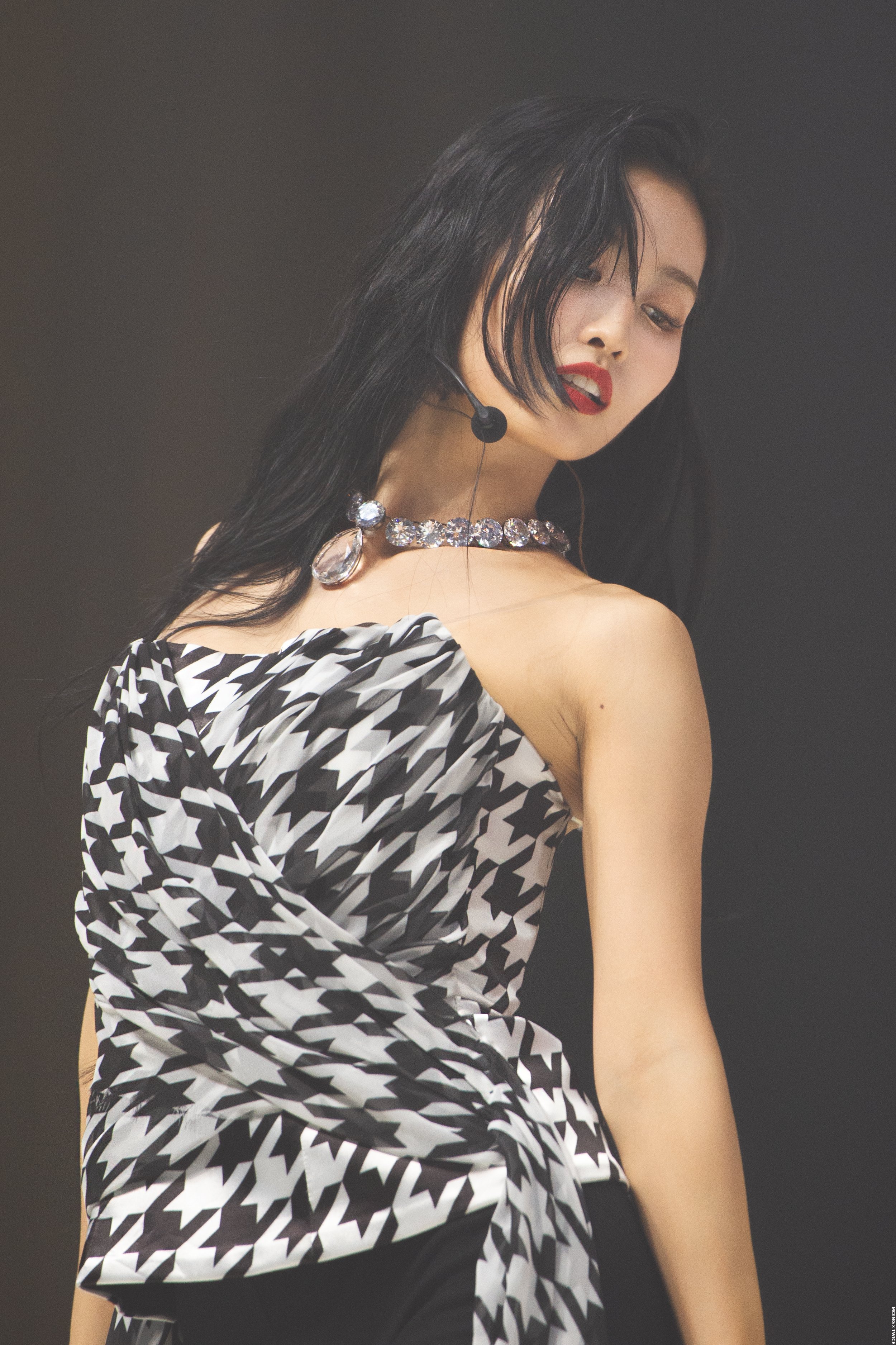 Momo Scrolller