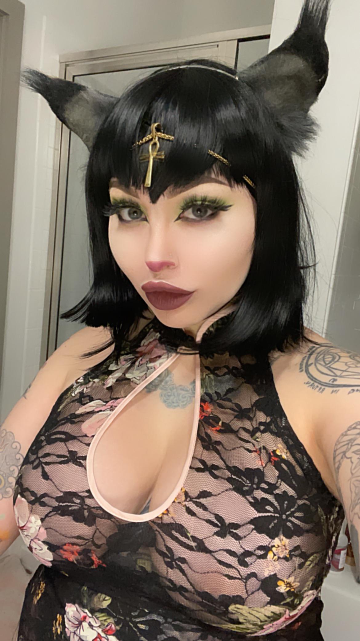 monkeybone cat lady pizza destroya’ livestream tonight in 45 min on OnlyFans! only $10 right now ...