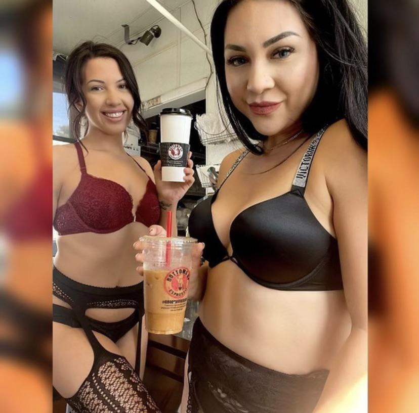 More bikini baristas | Scrolller