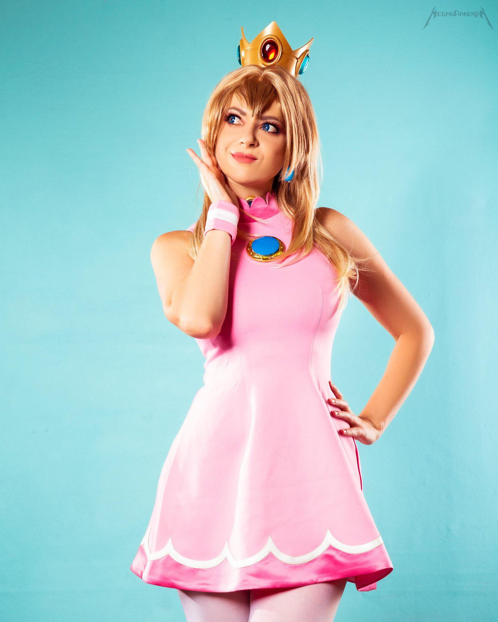 More Peach | Scrolller