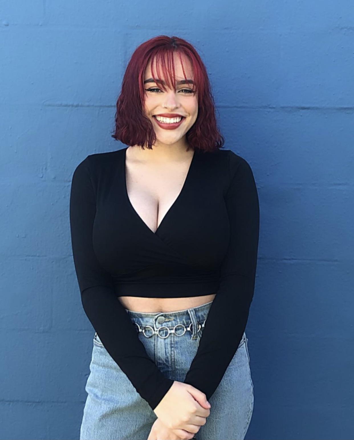 Morph her nude or bigger | Scrolller