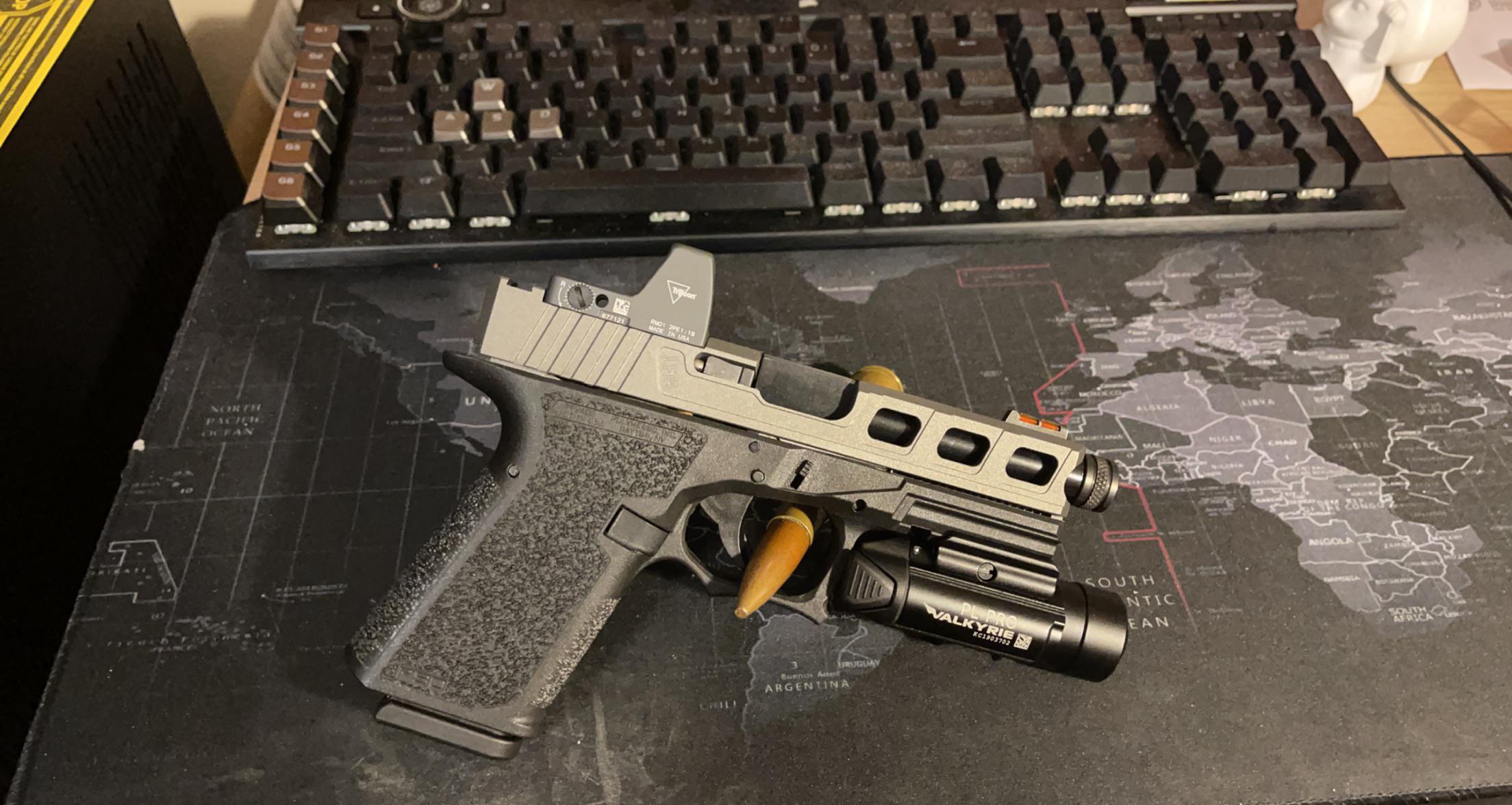 Mostly not glock | Scrolller