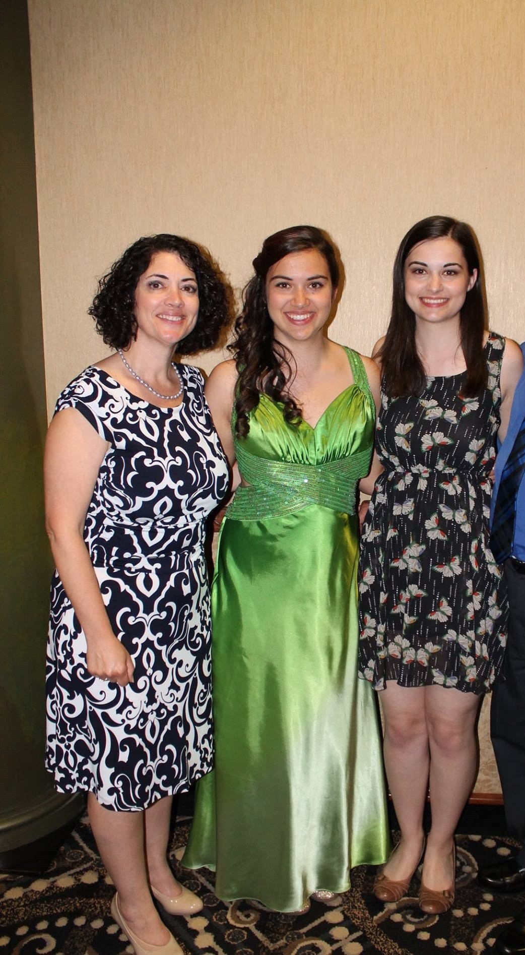 Mother And Daughters Scrolller