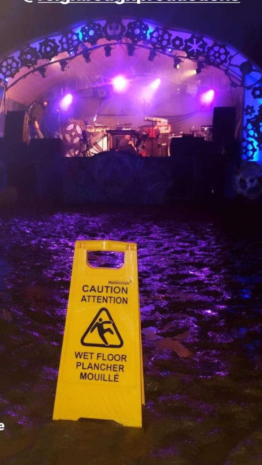 mud dance | Scrolller