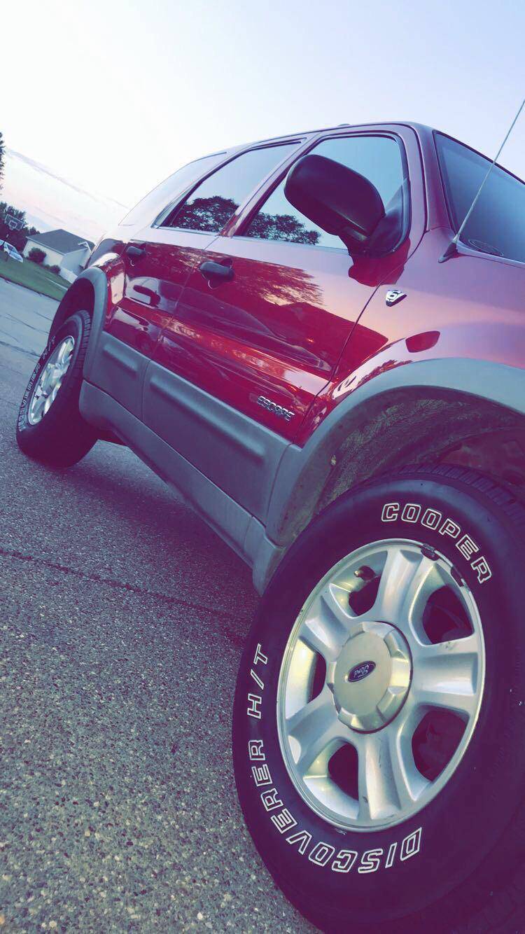 My 2001 Ford Escape. Squeaky clean! | Scrolller