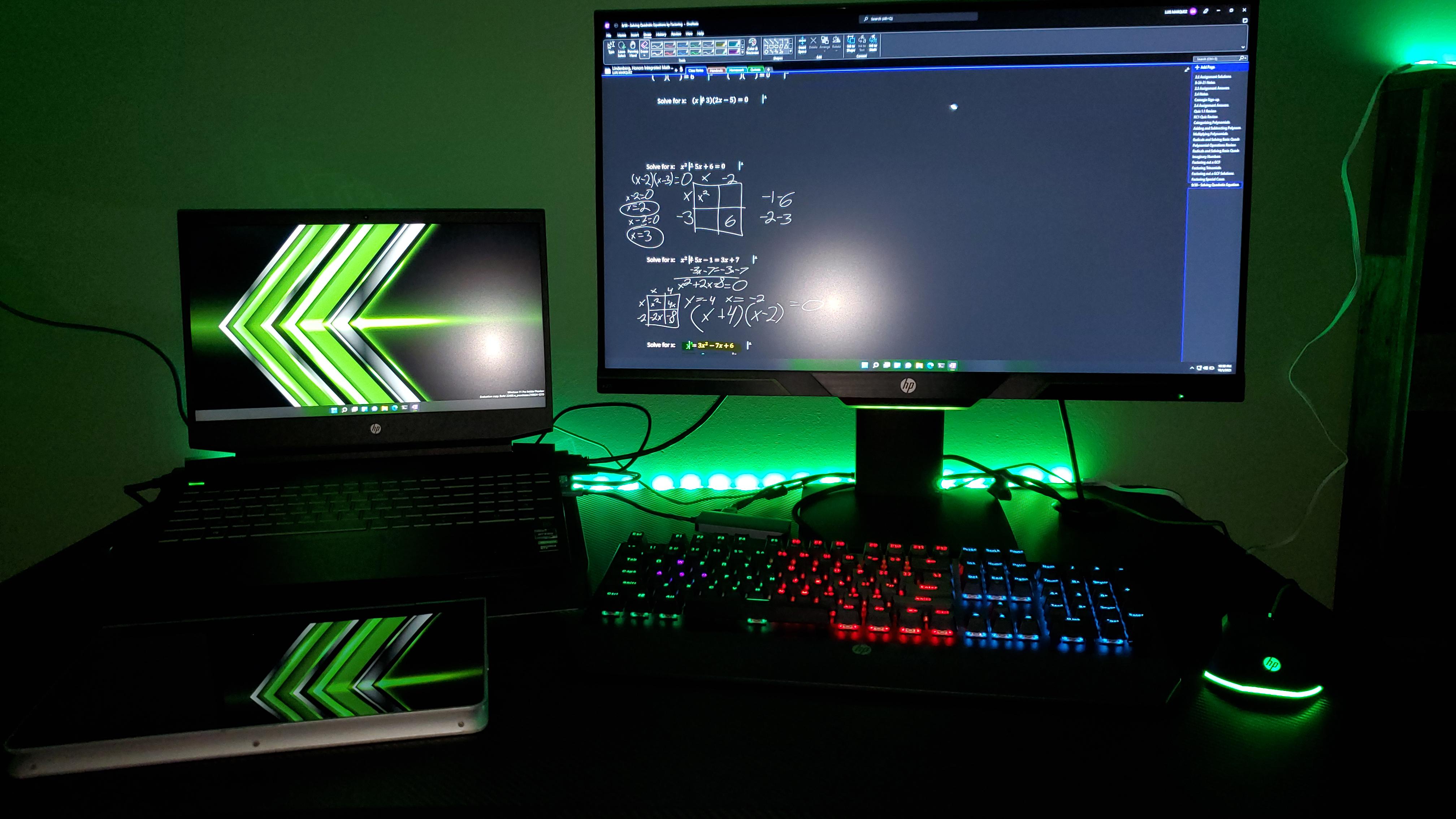 my battlestation (still new to this xd) | Scrolller