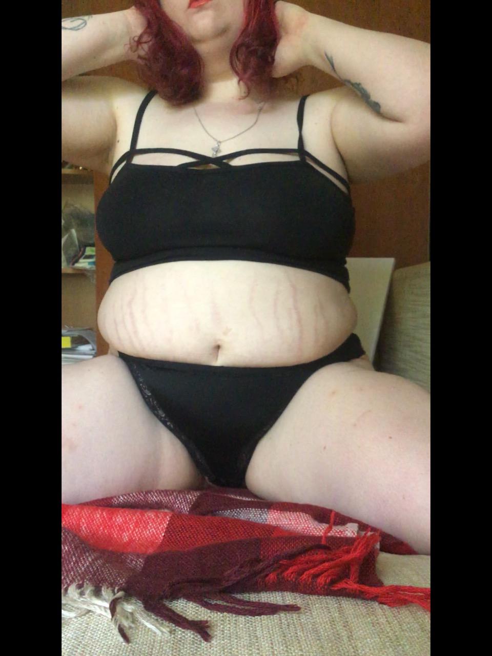 My belly) | Scrolller