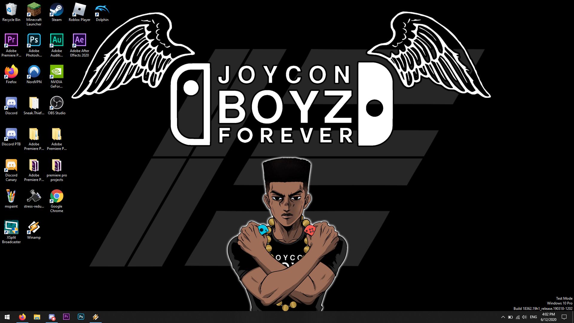 My brand new desktop wallpaper | Scrolller