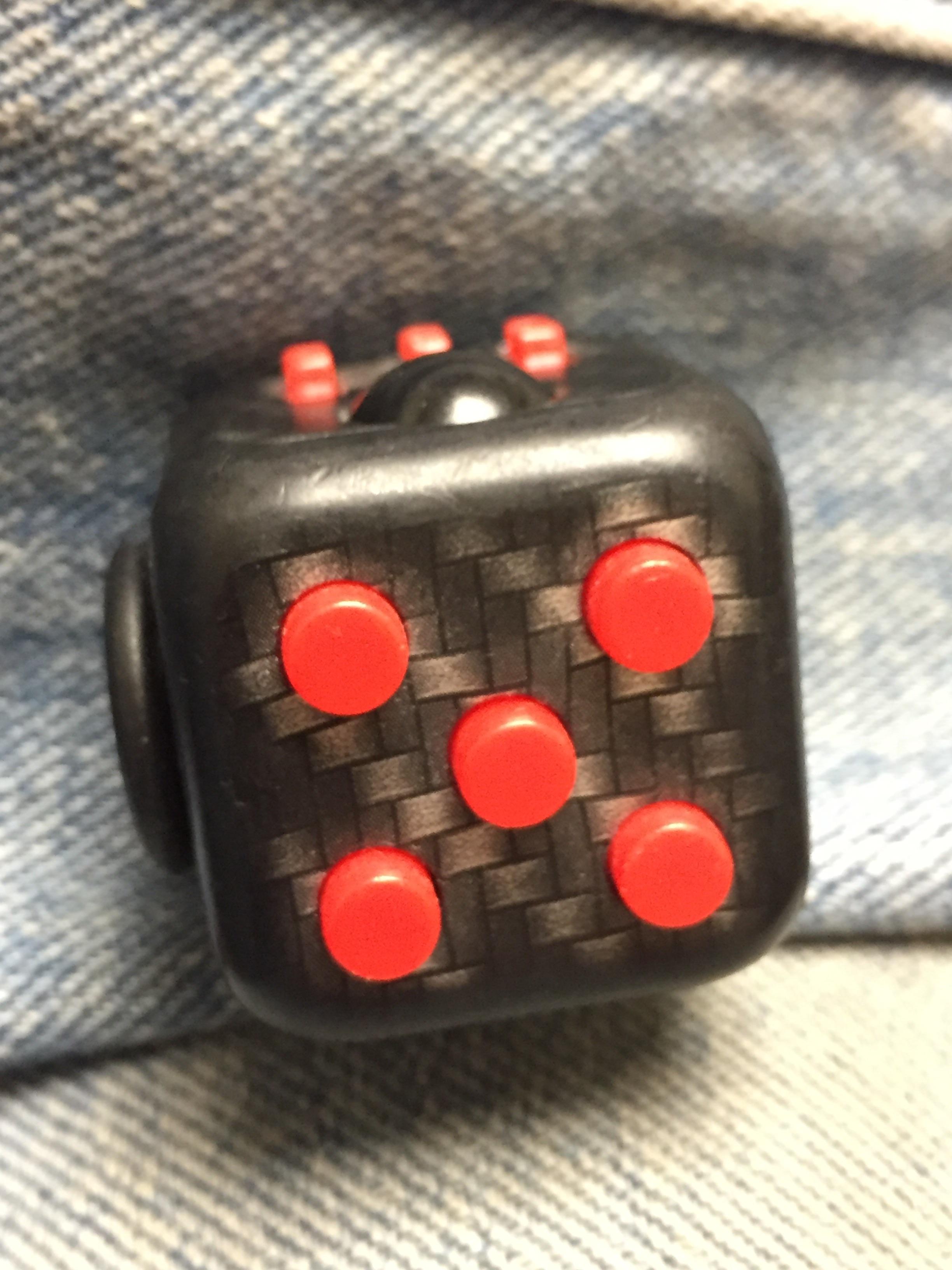 My ‘Carbon-Fiber’ Zuru Cube | Scrolller