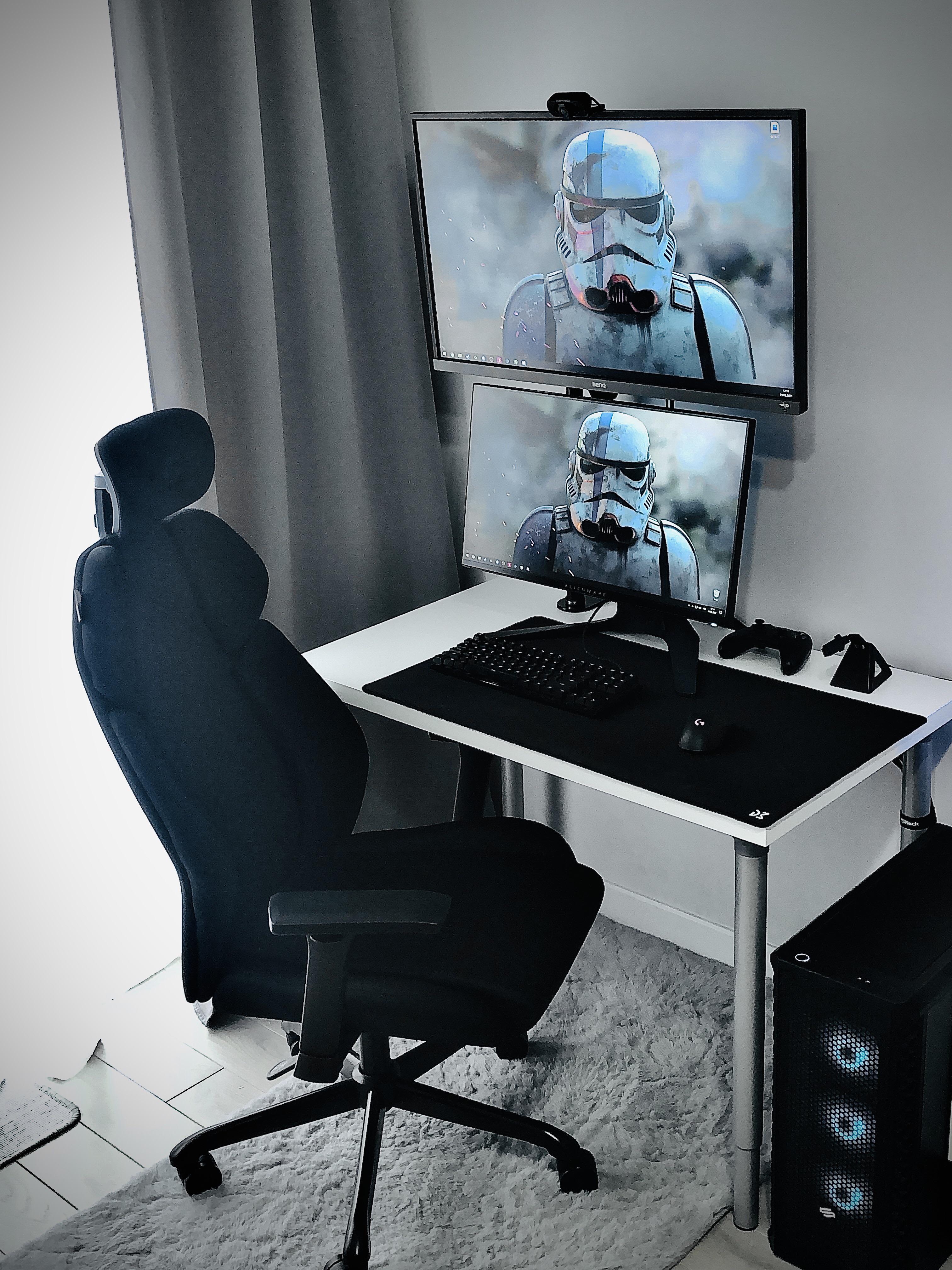 My clean setup. | Scrolller