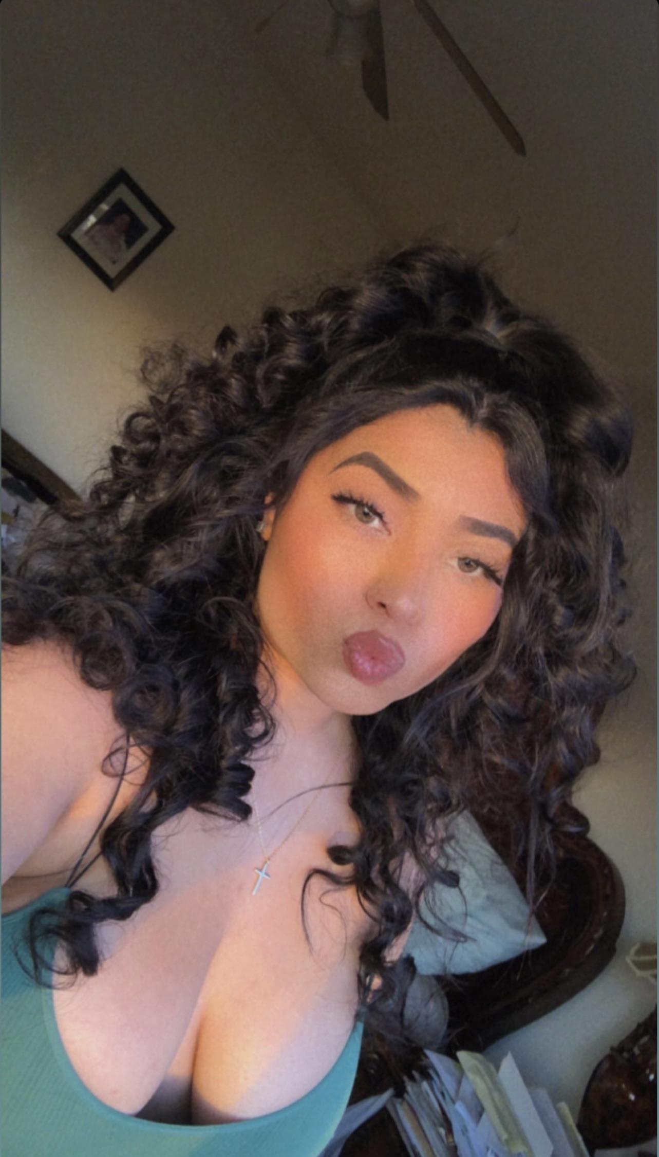 My cousin is fine asf | Scrolller