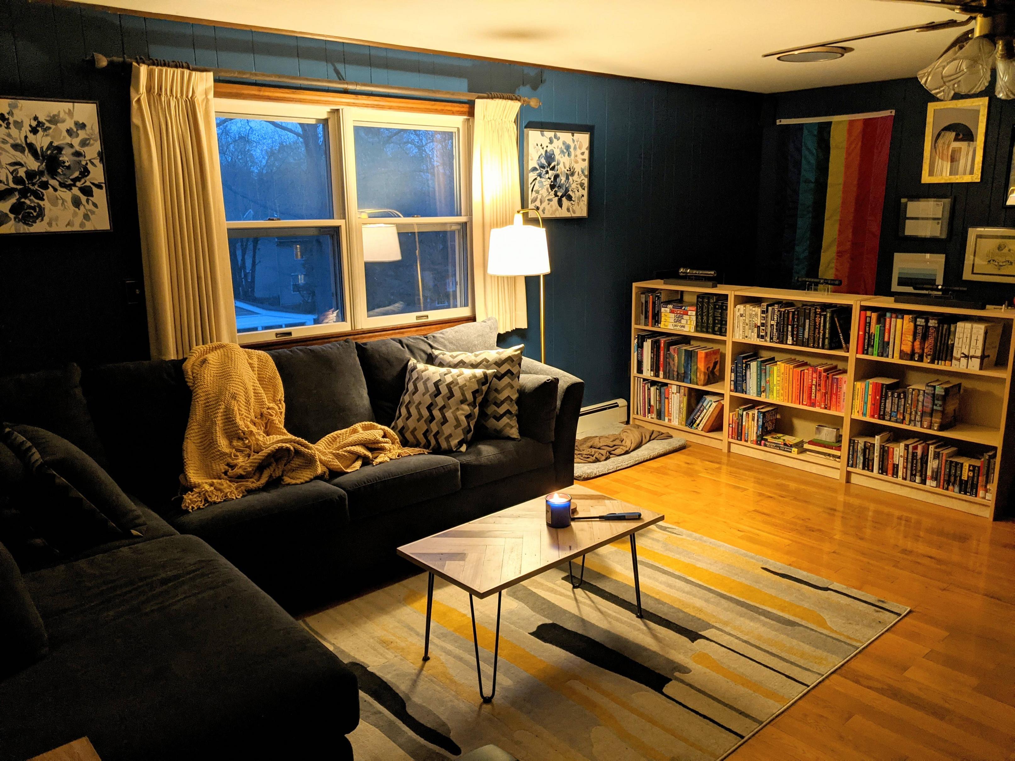 My cozy office/reading room | Scrolller