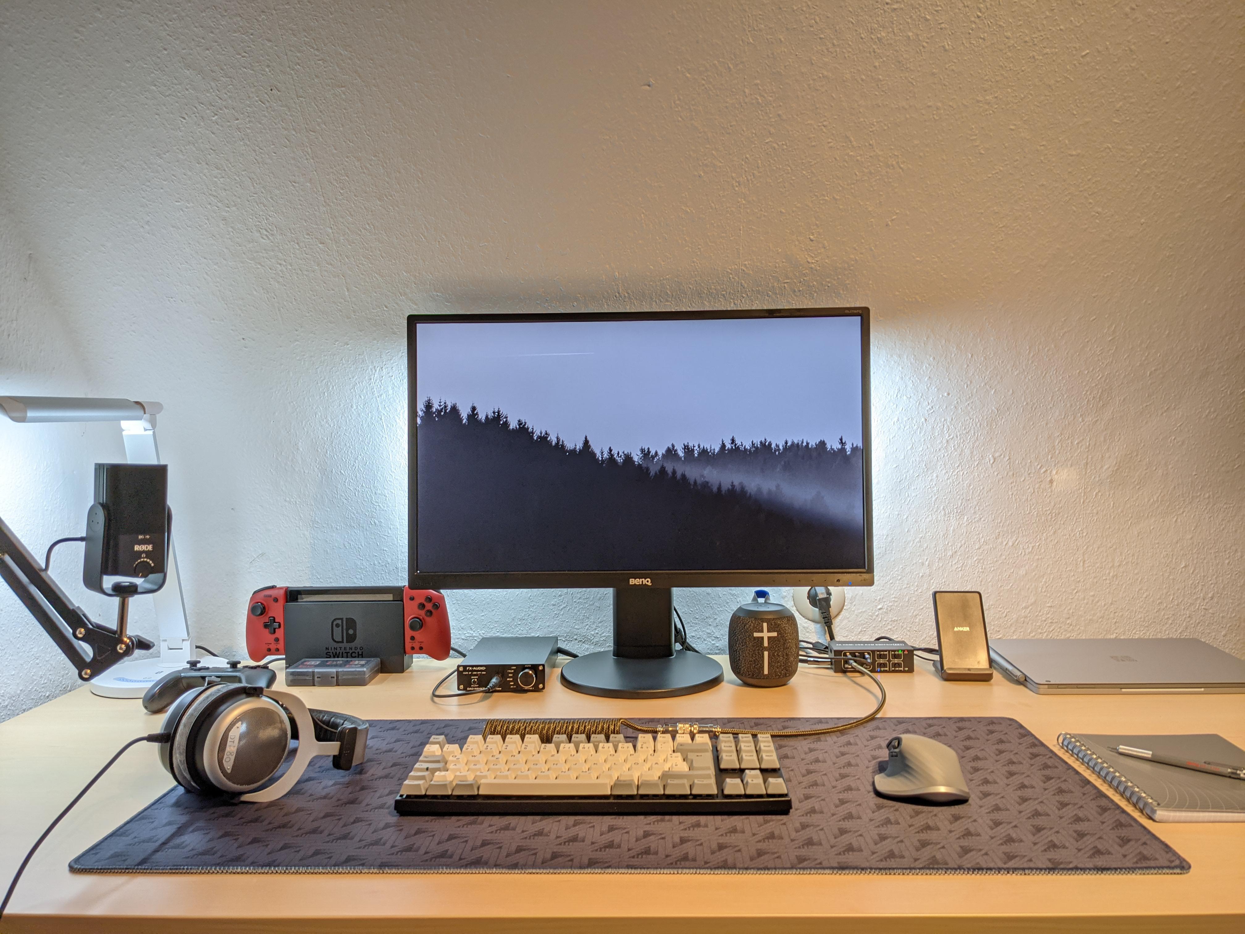 My current home setup | Scrolller