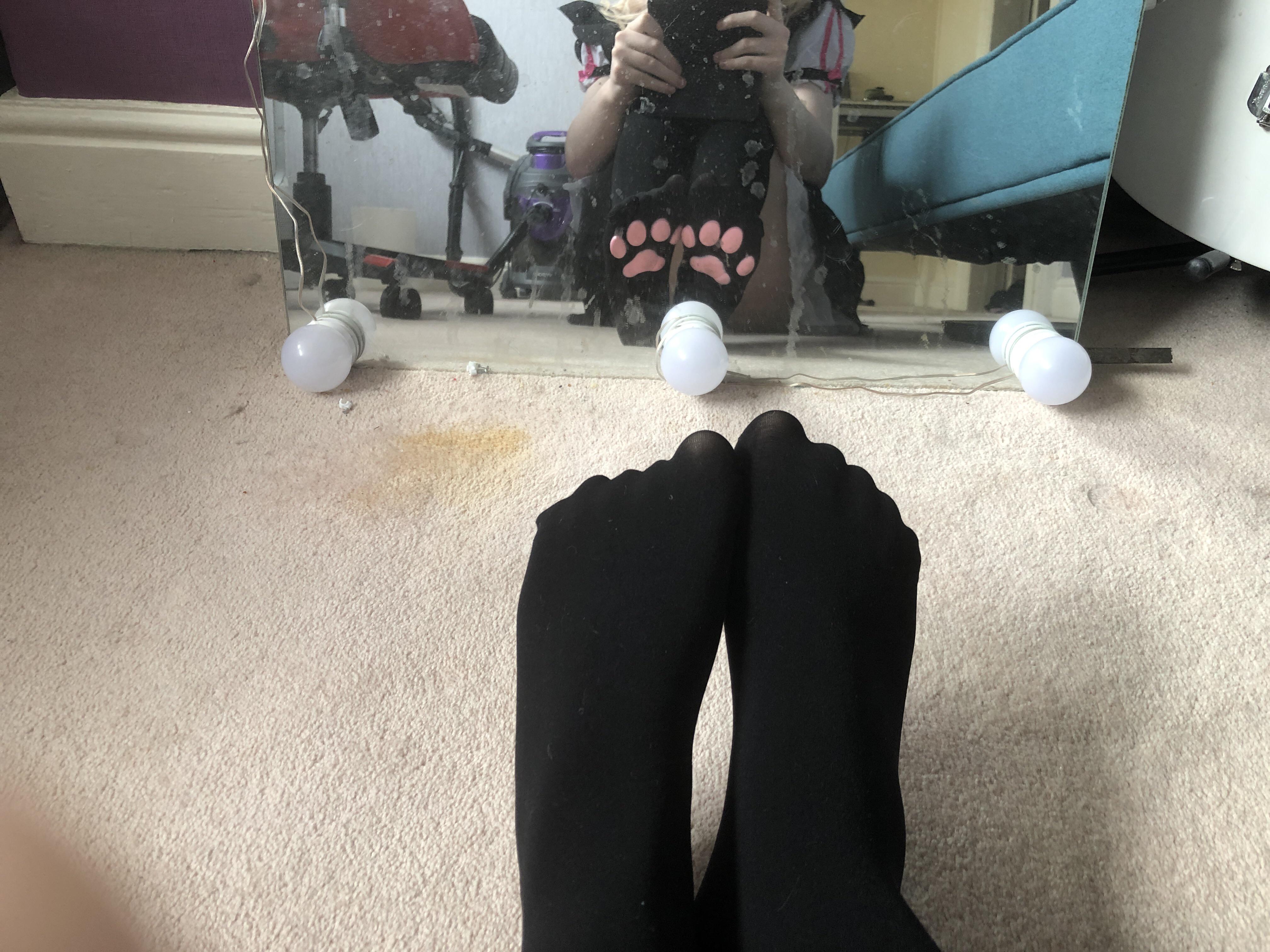 my cute paw sockies | Scrolller