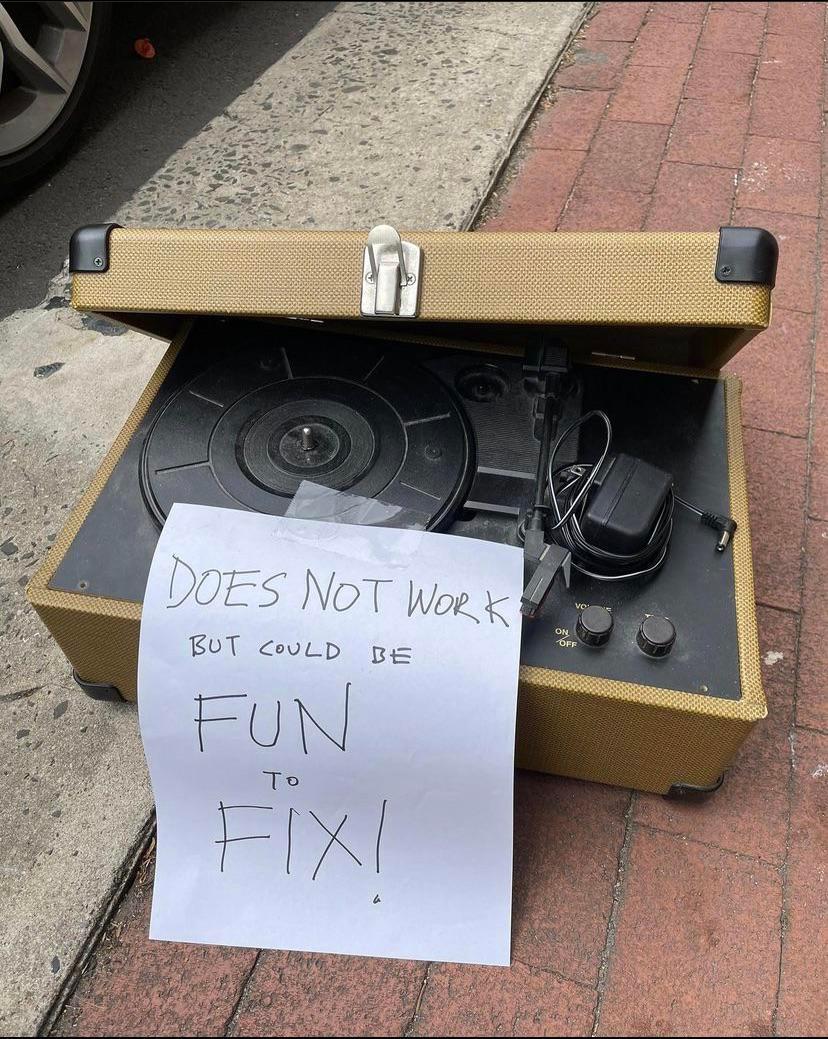 My dating profile in a nutshell | Scrolller