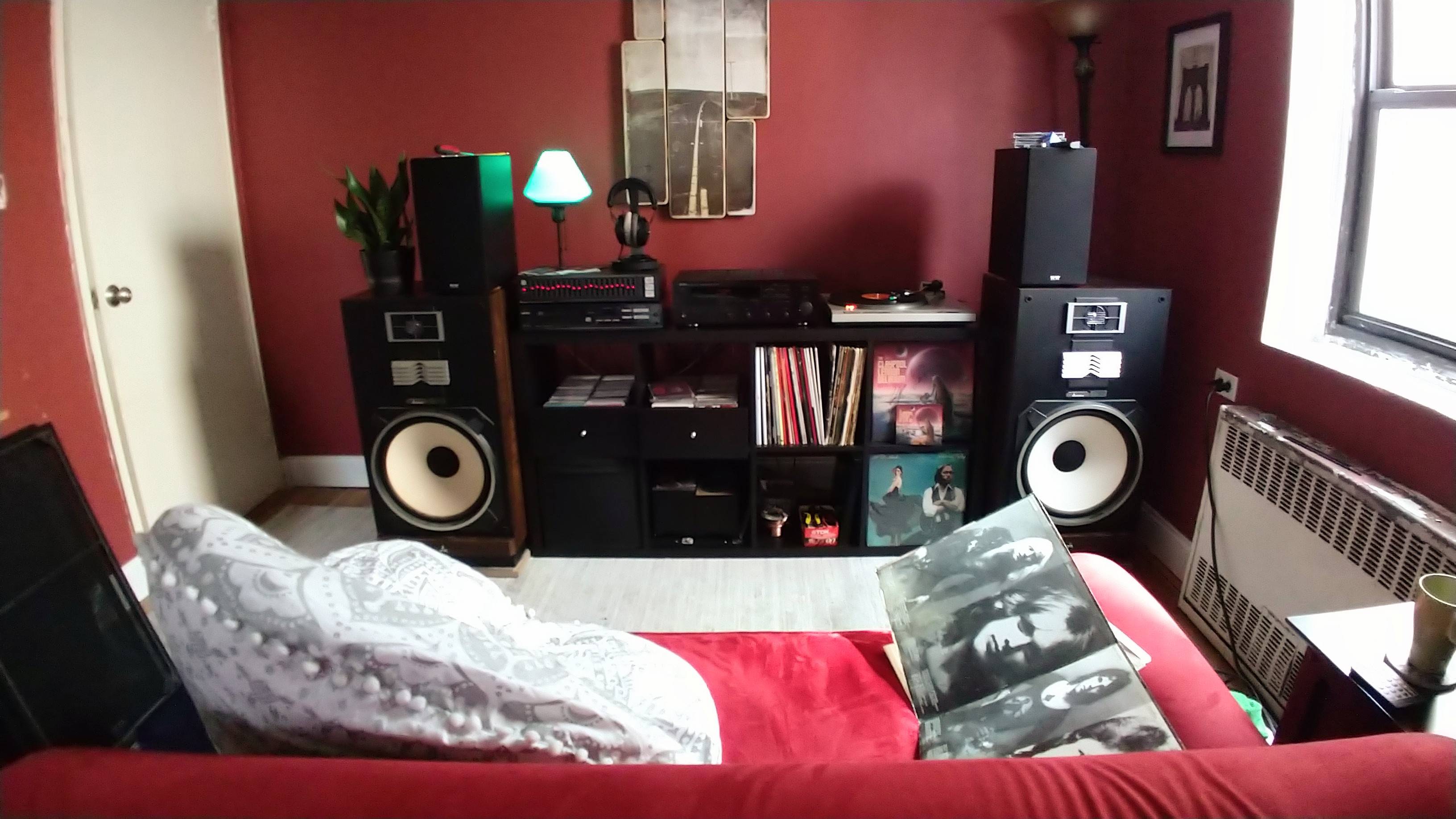 My ever-evolving second bedroom | Scrolller