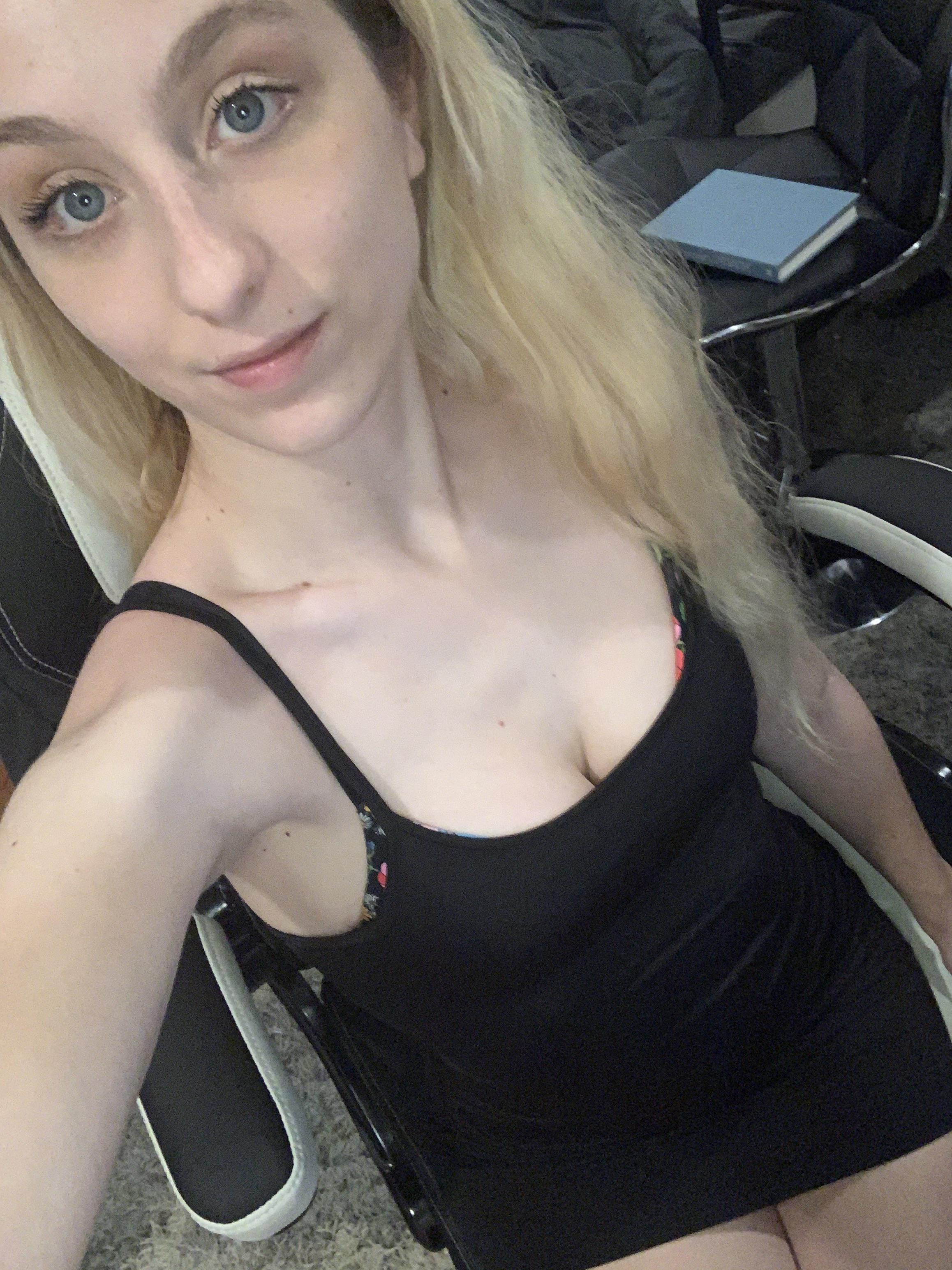 My eyes doe | Scrolller