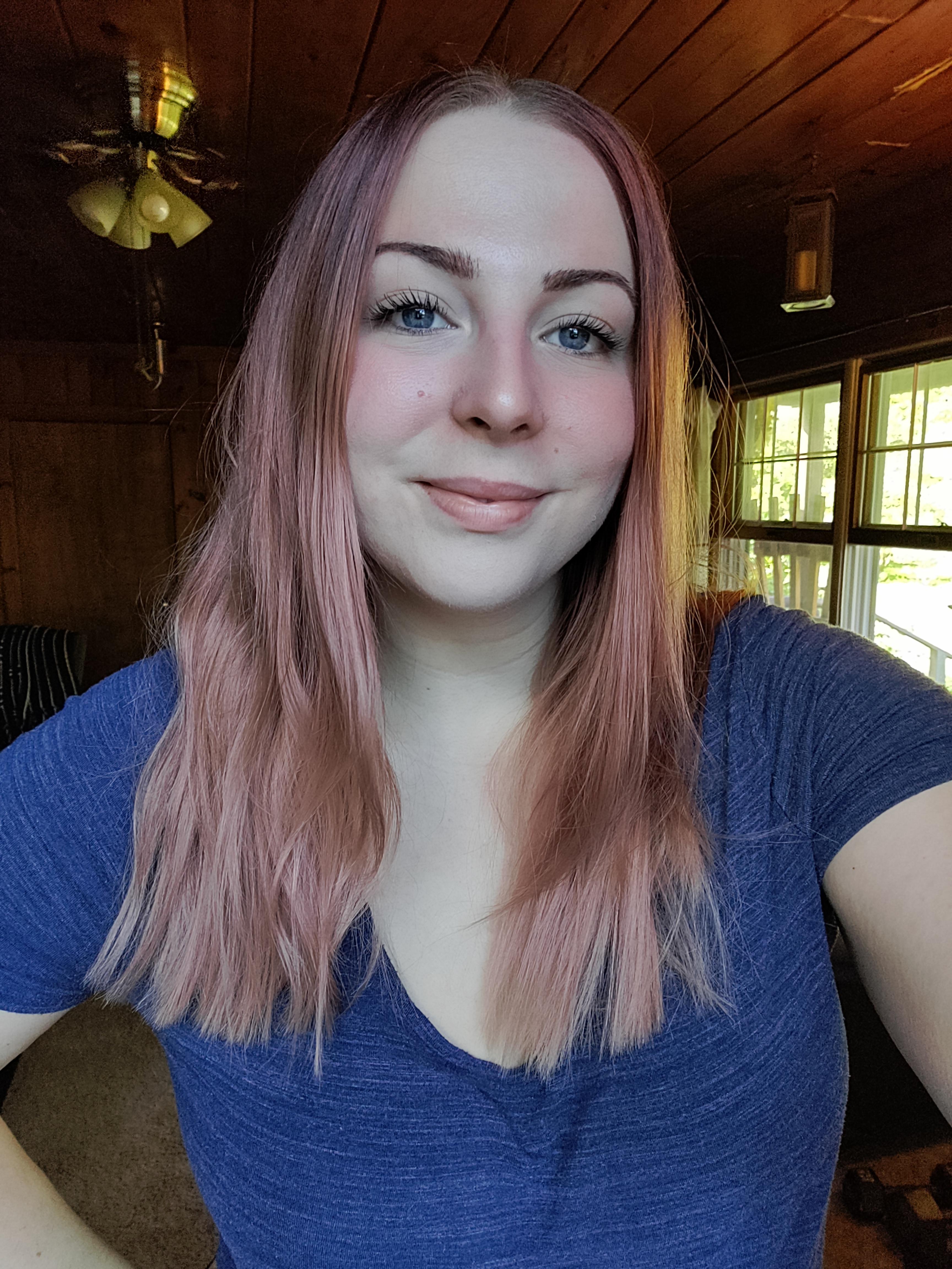 My eyes match my shirt perfectly today 🤩 | Scrolller