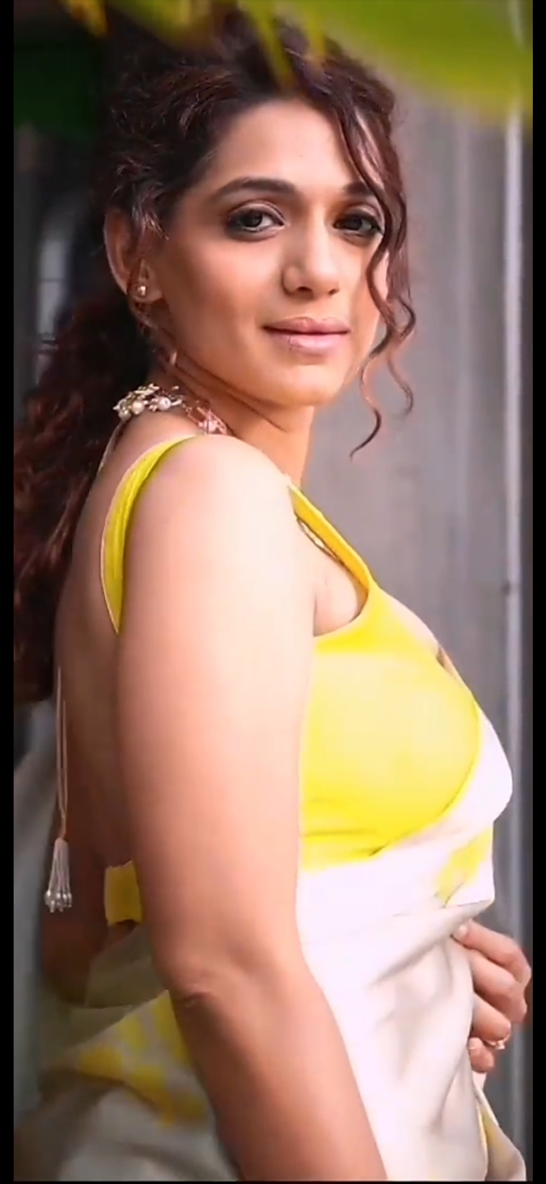 Slaying Urmila😍😍 | Scrolller