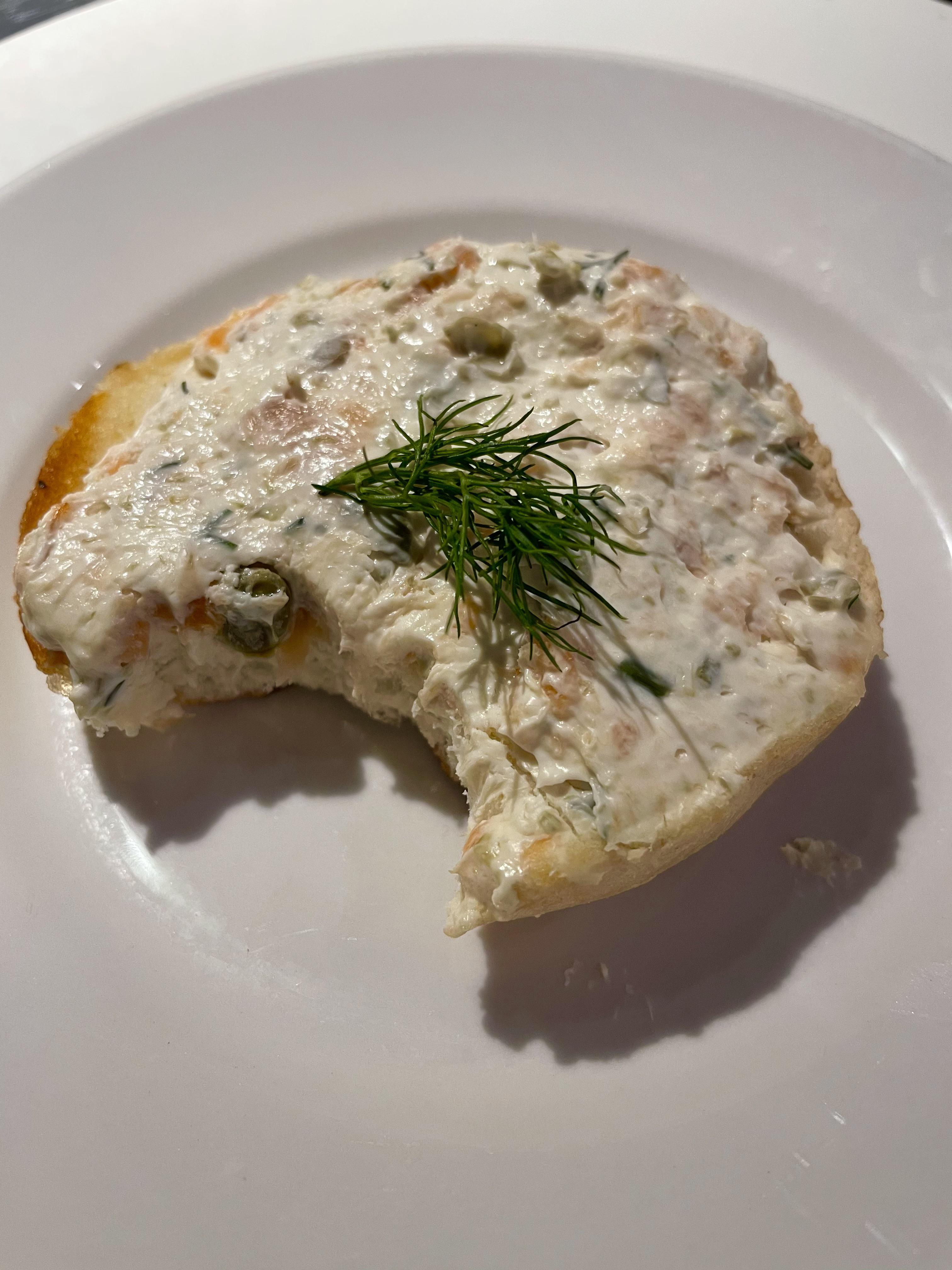 My favorite breakfast: smoked salmon bagel. Mmmm | Scrolller