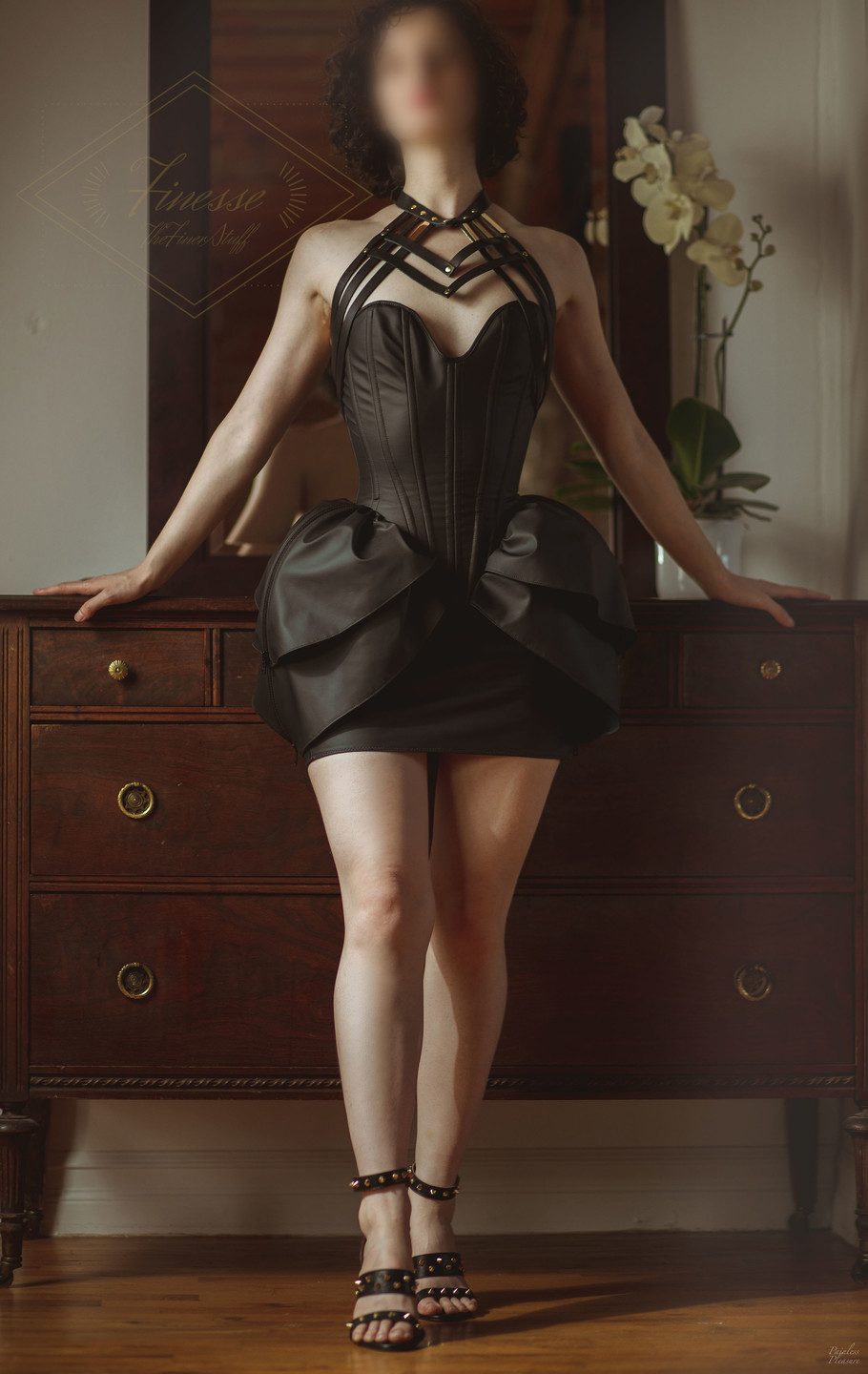 My favourite corset. It makes quite the statement. | Scrolller