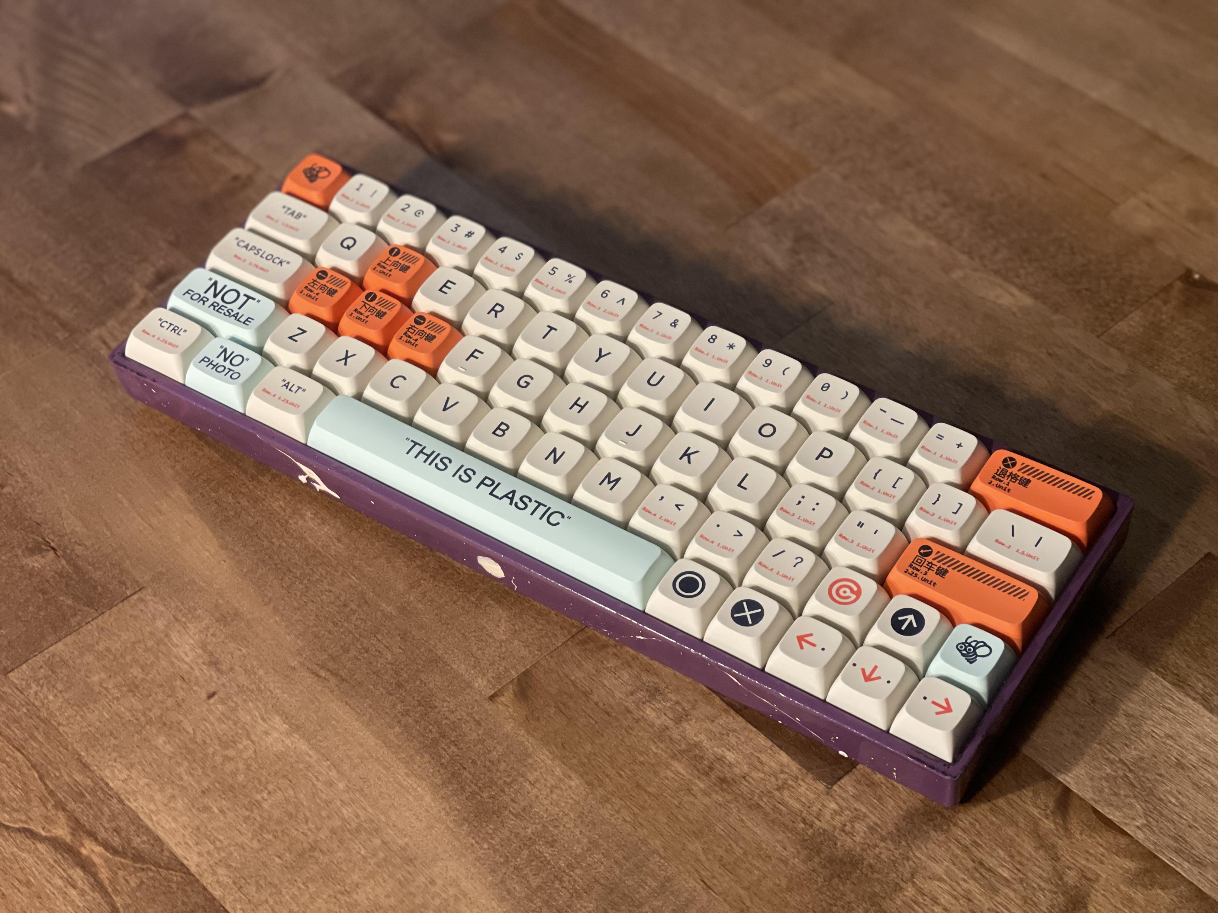 My first custom keeb | Scrolller