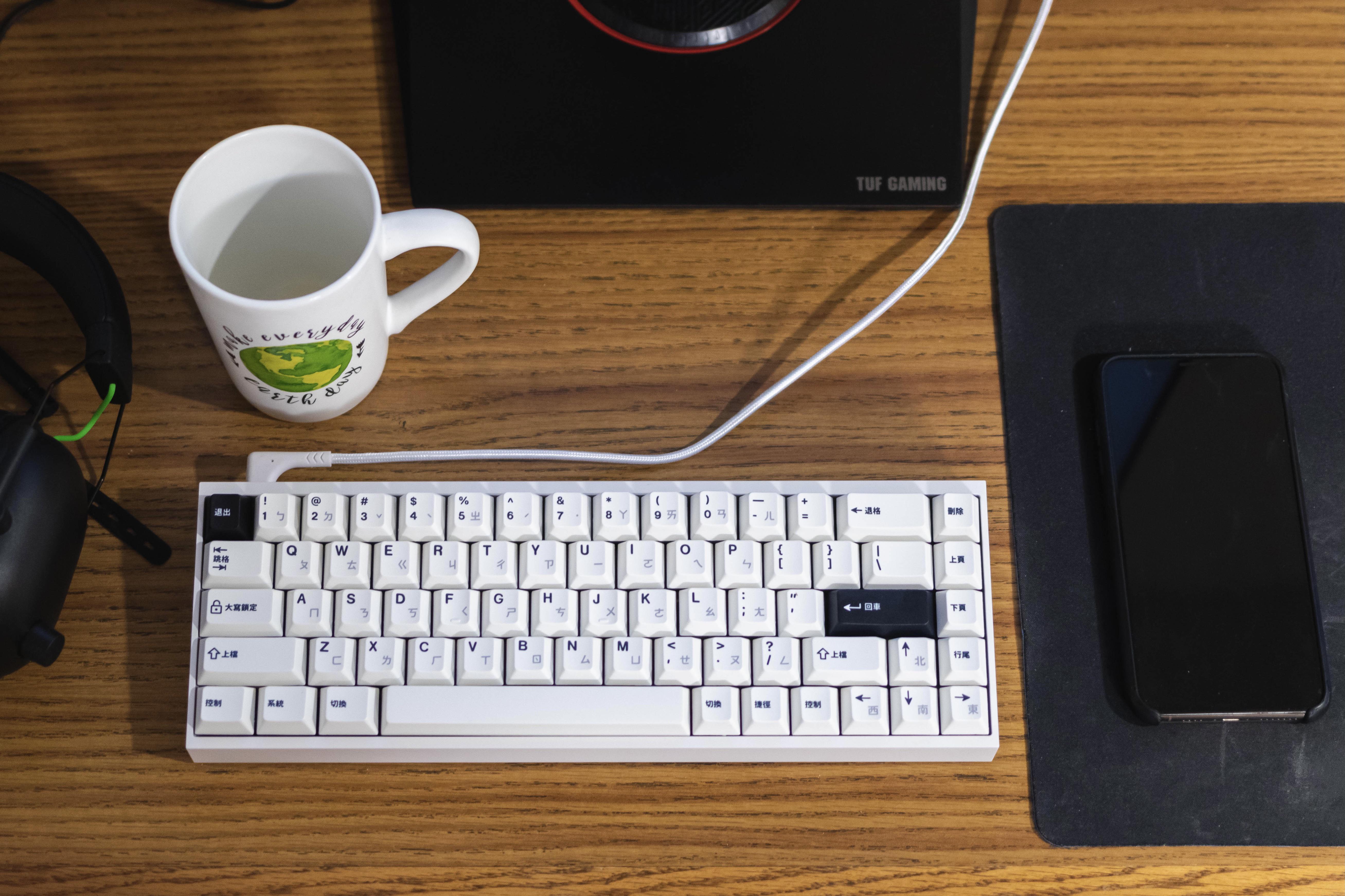 My first "custom" keyboard | Scrolller