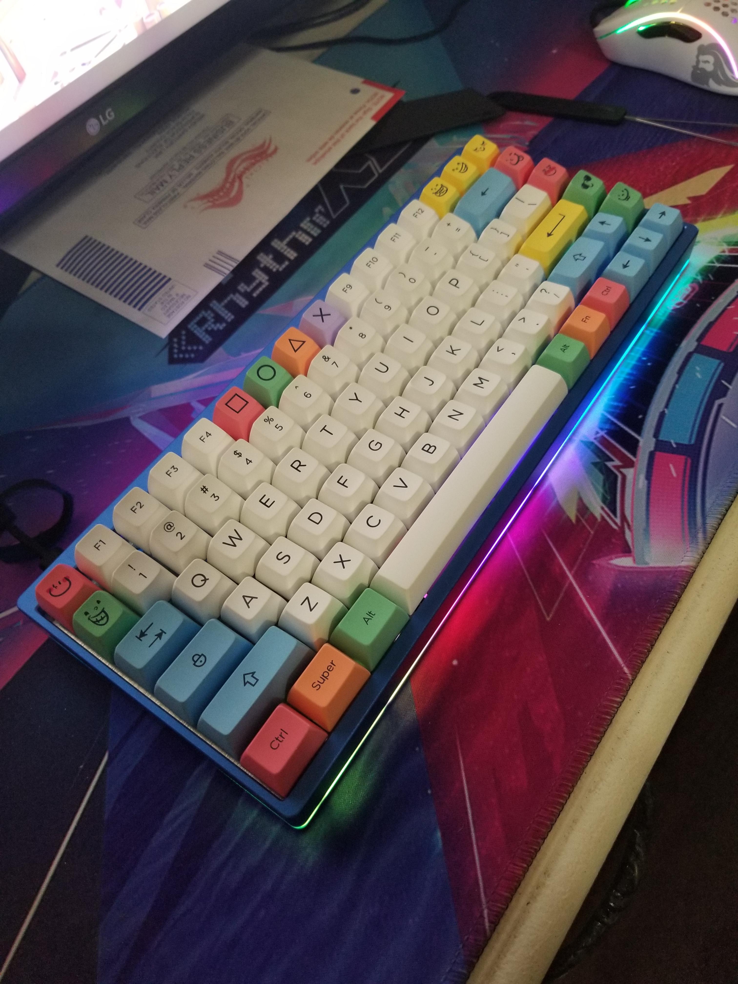 My first mechanical keyboard : ) | Scrolller