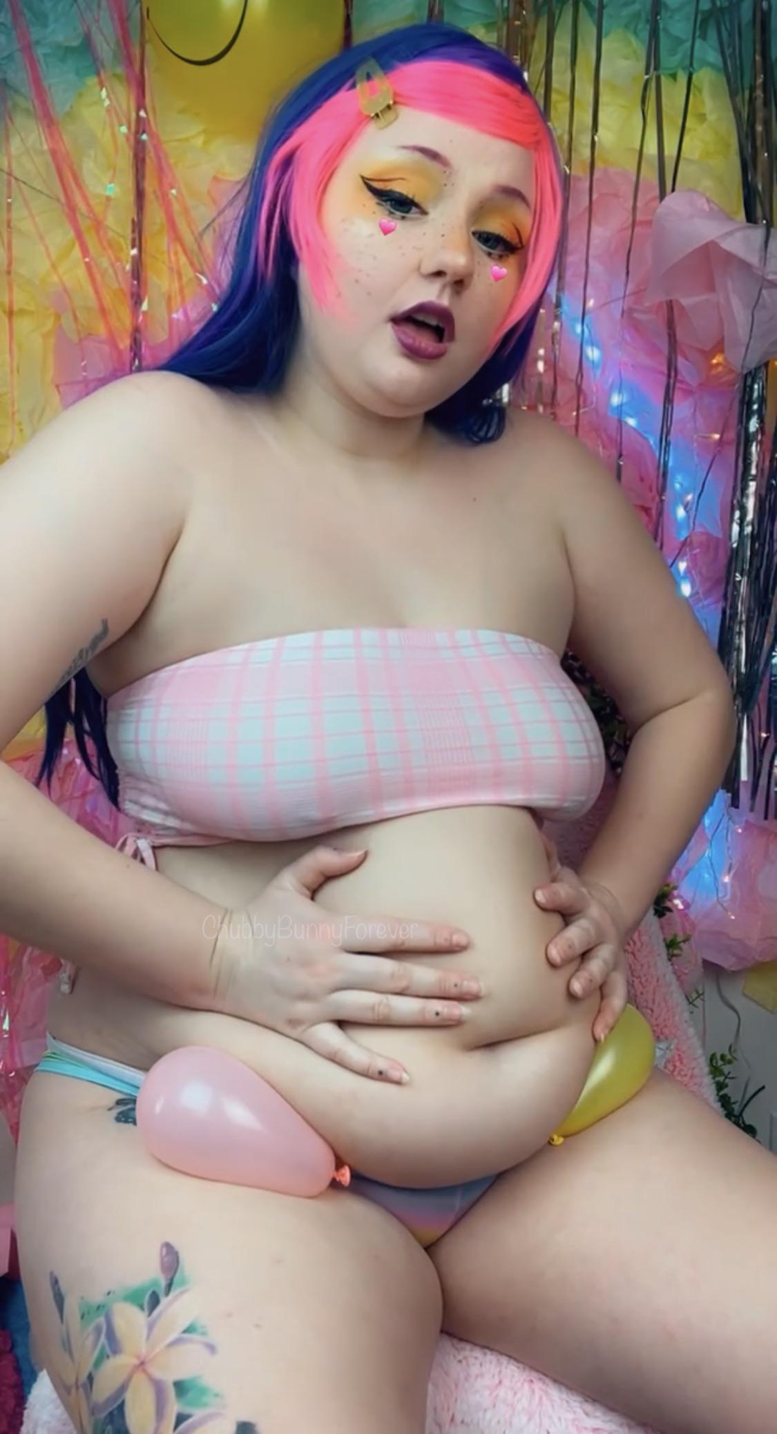 My first time playing with balloons 🎈 🥴 | Scrolller My first time playing with balloons 🎈 🥴 | Scrolller