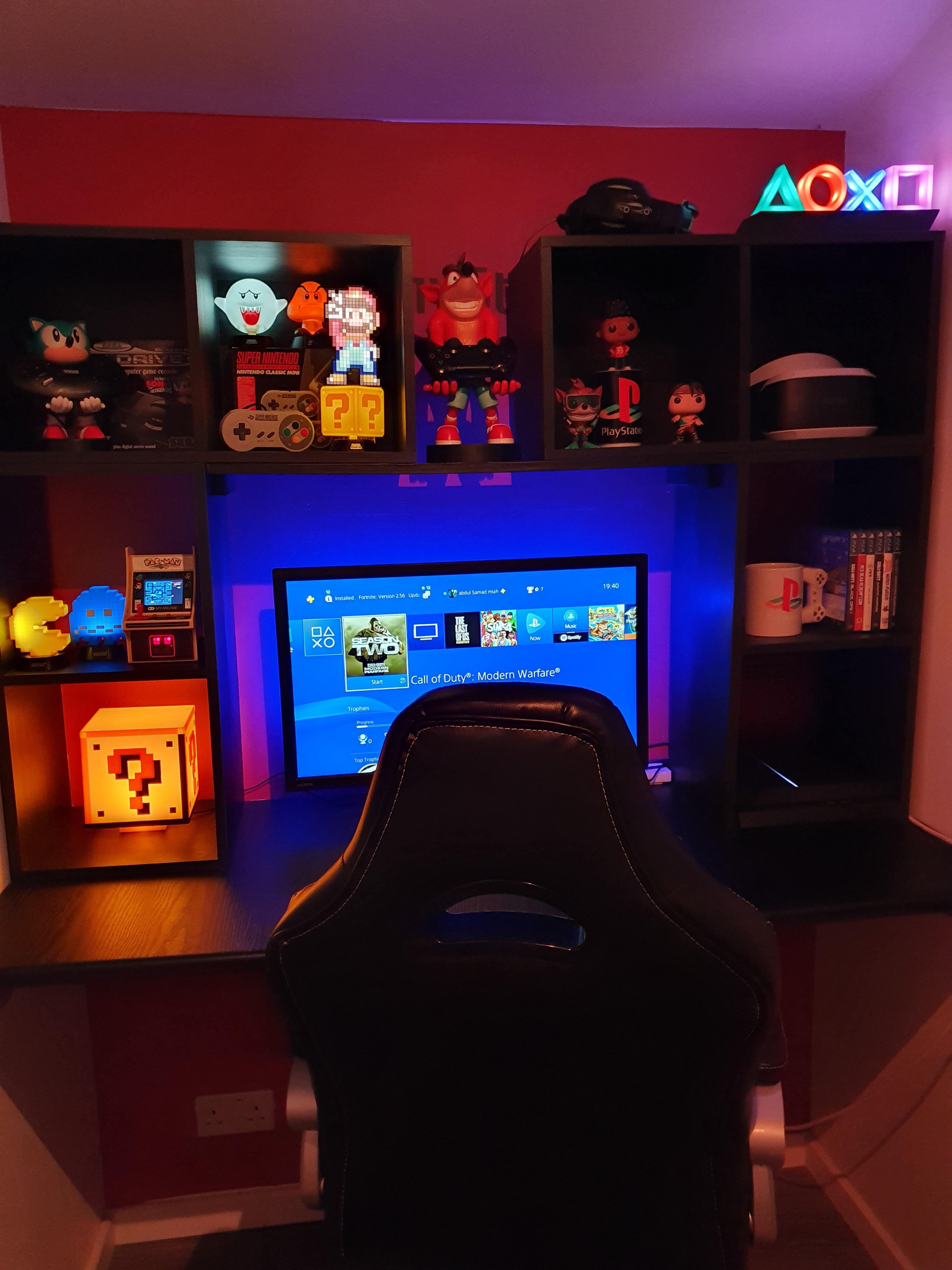 My gaming setup | Scrolller