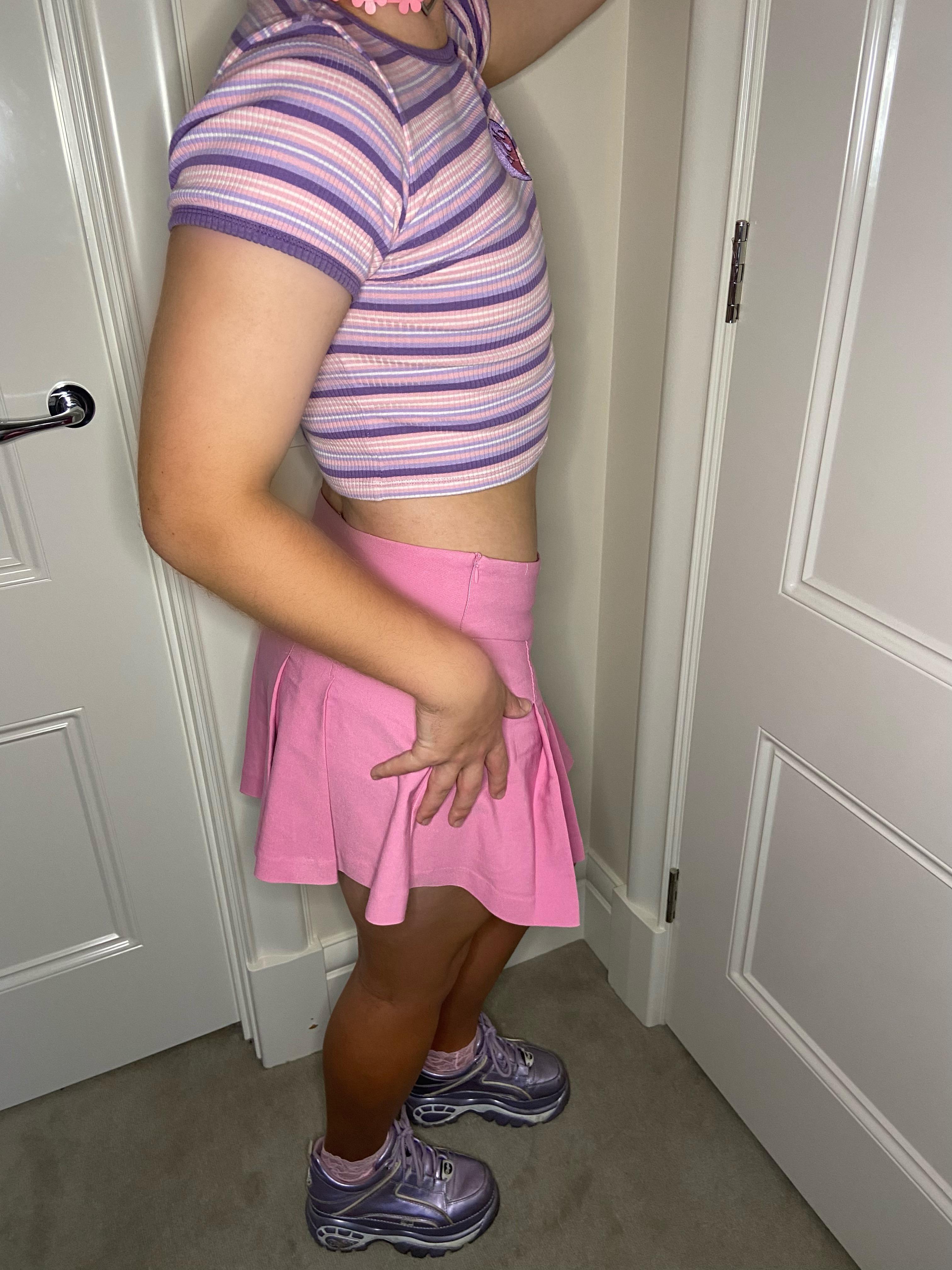 My girlfriend dressed me up today, how did she do??💕 | Scrolller