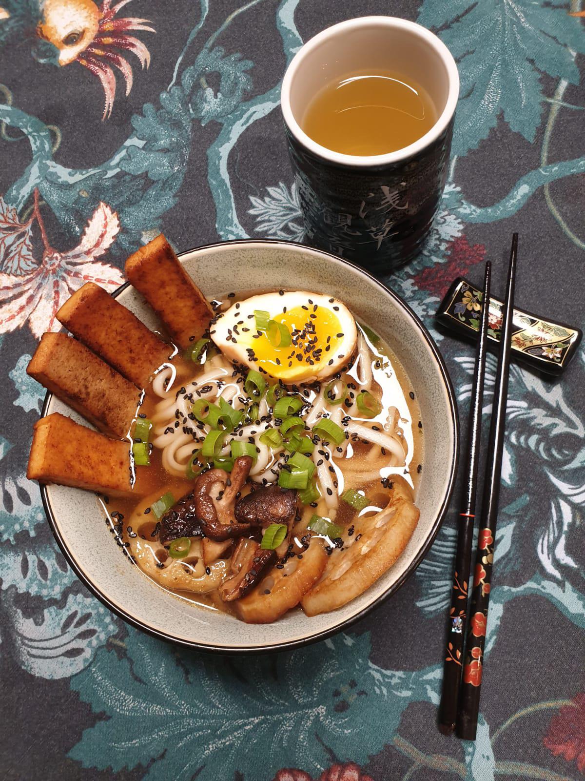 My girlfriend's first try making Ramen | Scrolller