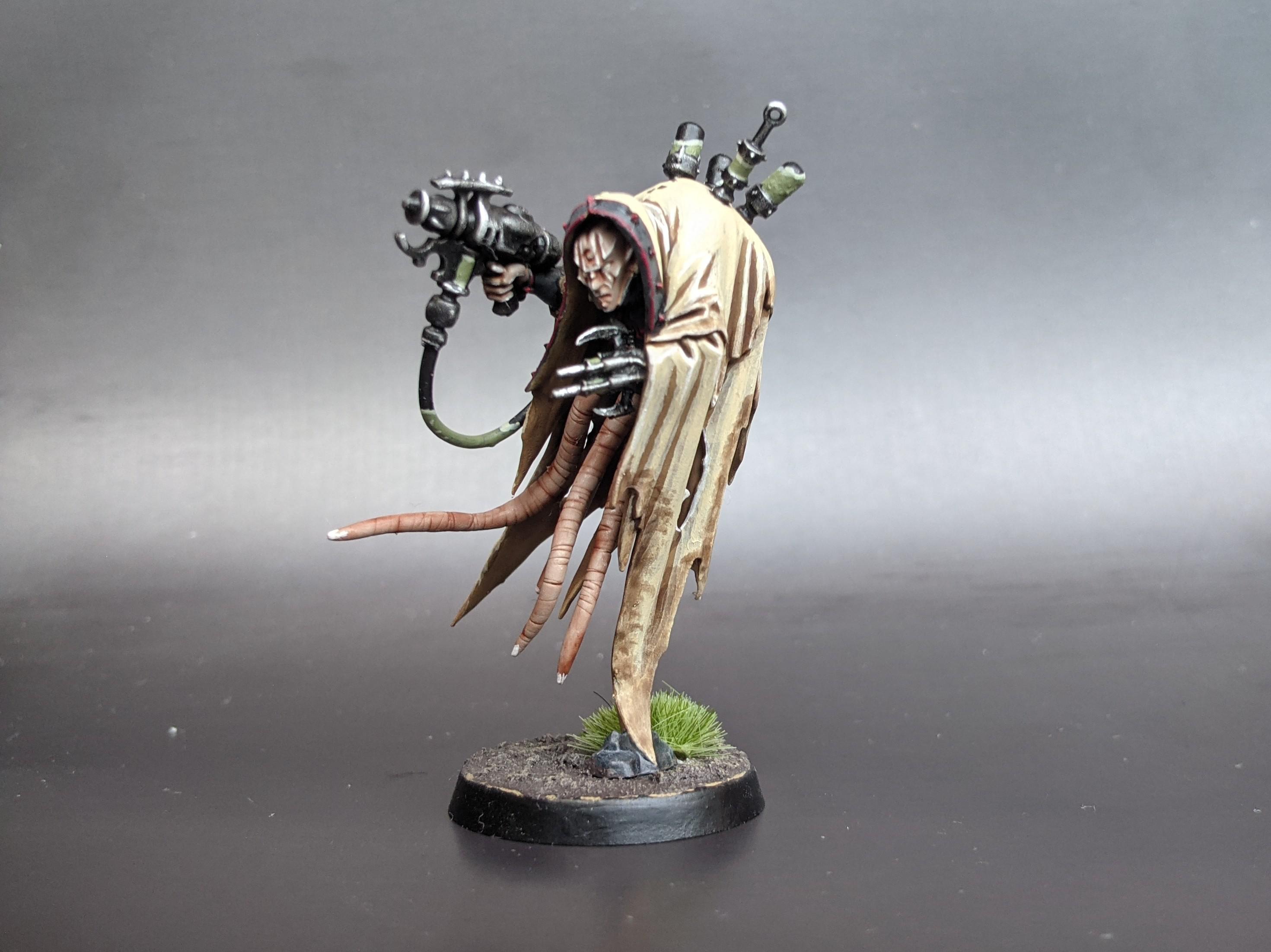 My Haemonculus kitbash finished and the last part of my alliance of agony done. | Scrolller